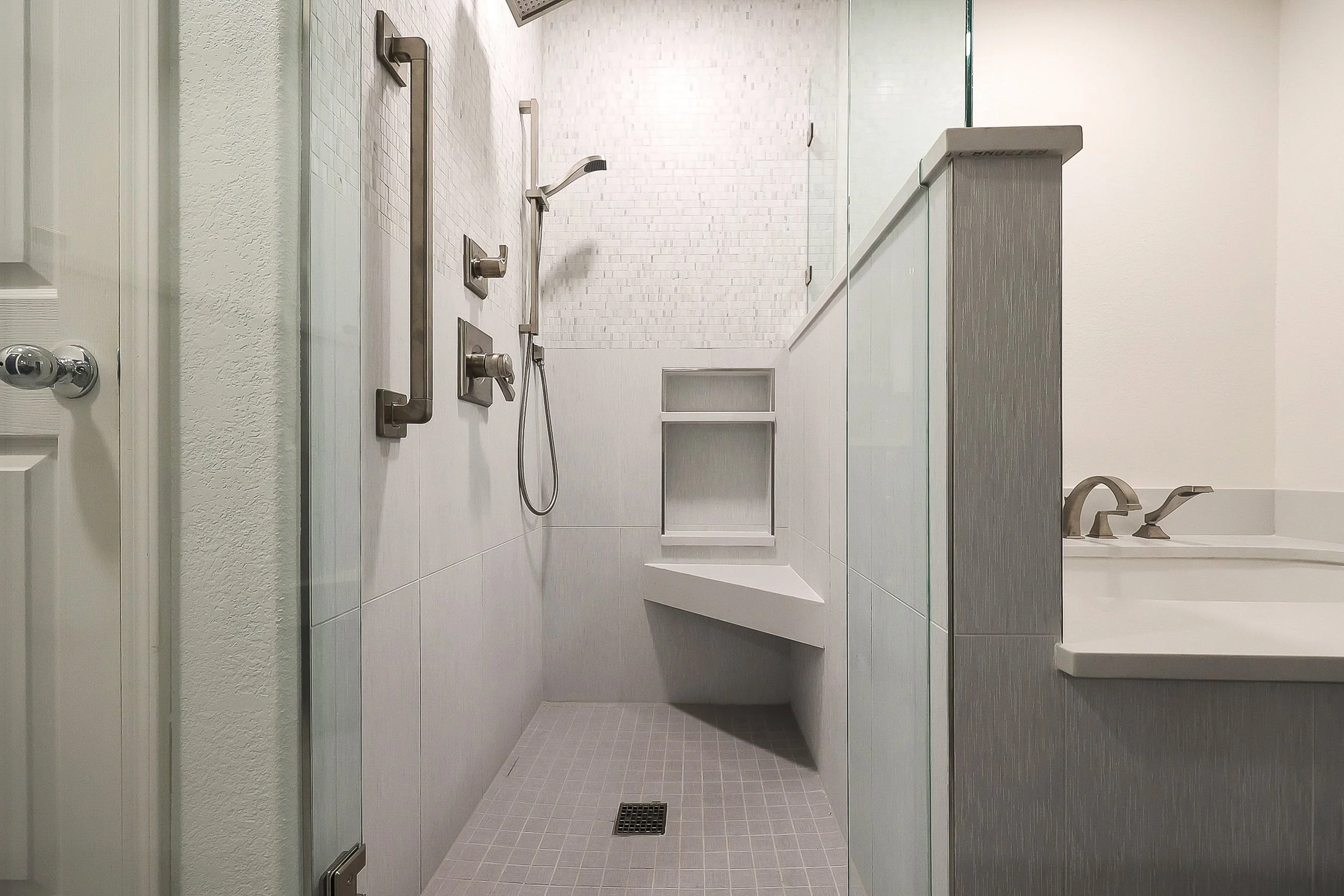 Fresh Contemporary Baths — American Custom Build