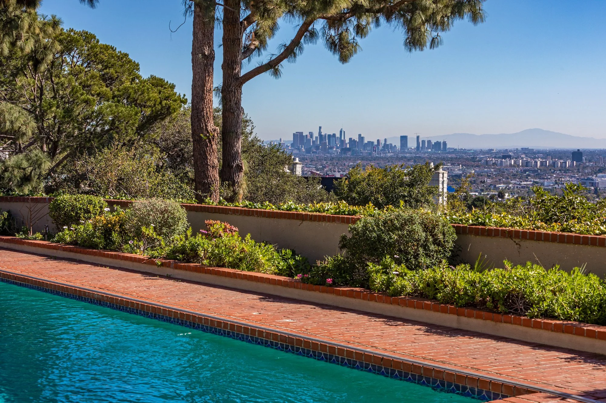 Gallery — 1005 North Alpine Drive