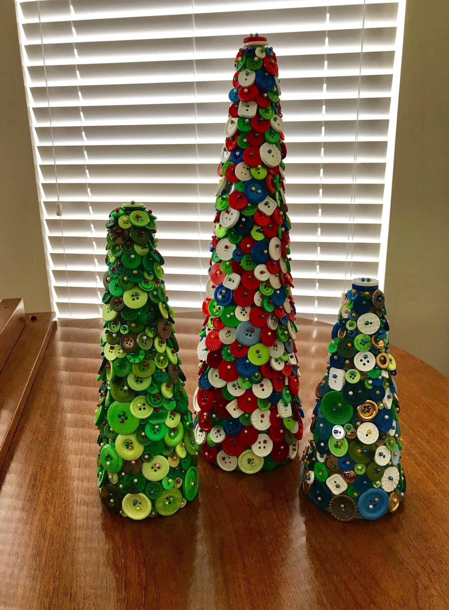 Button Tree Christmas Craft — Katie the Creative Lady | Create, Capture ...