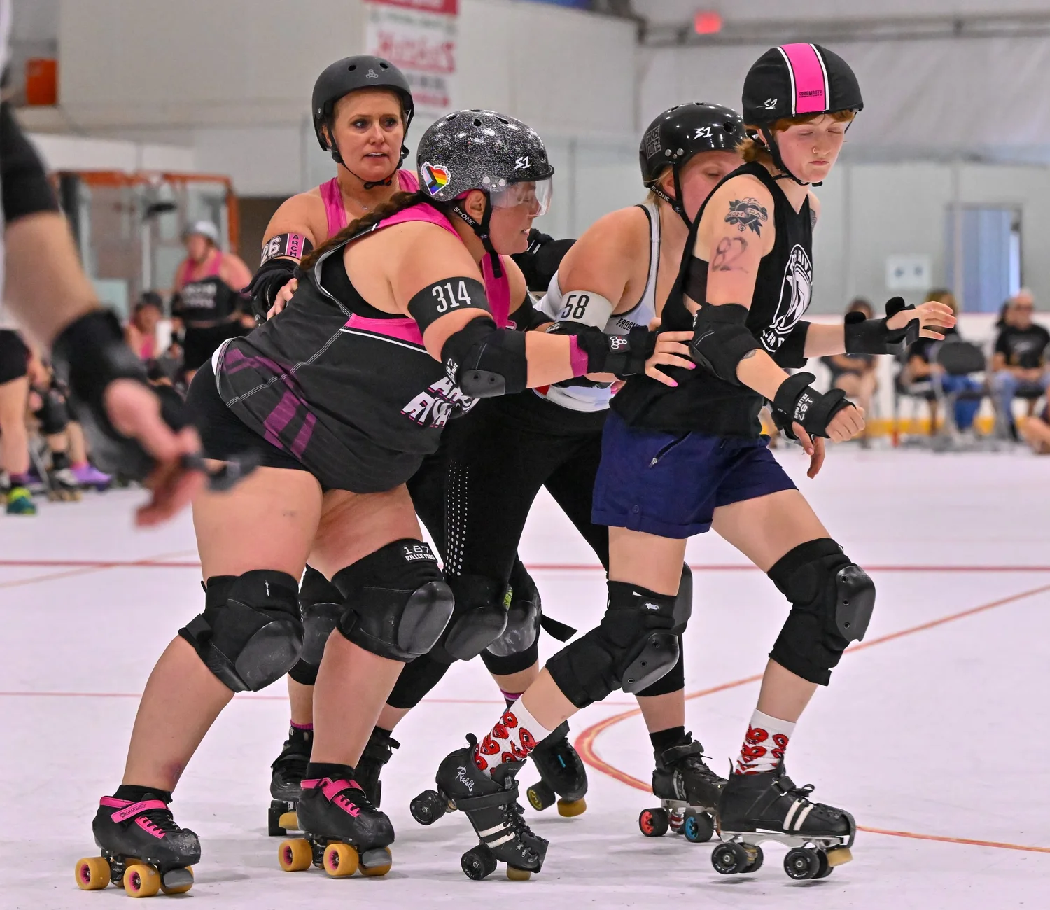 FLEUR-DE-LINQUENTS — Arch Rival Roller Derby
