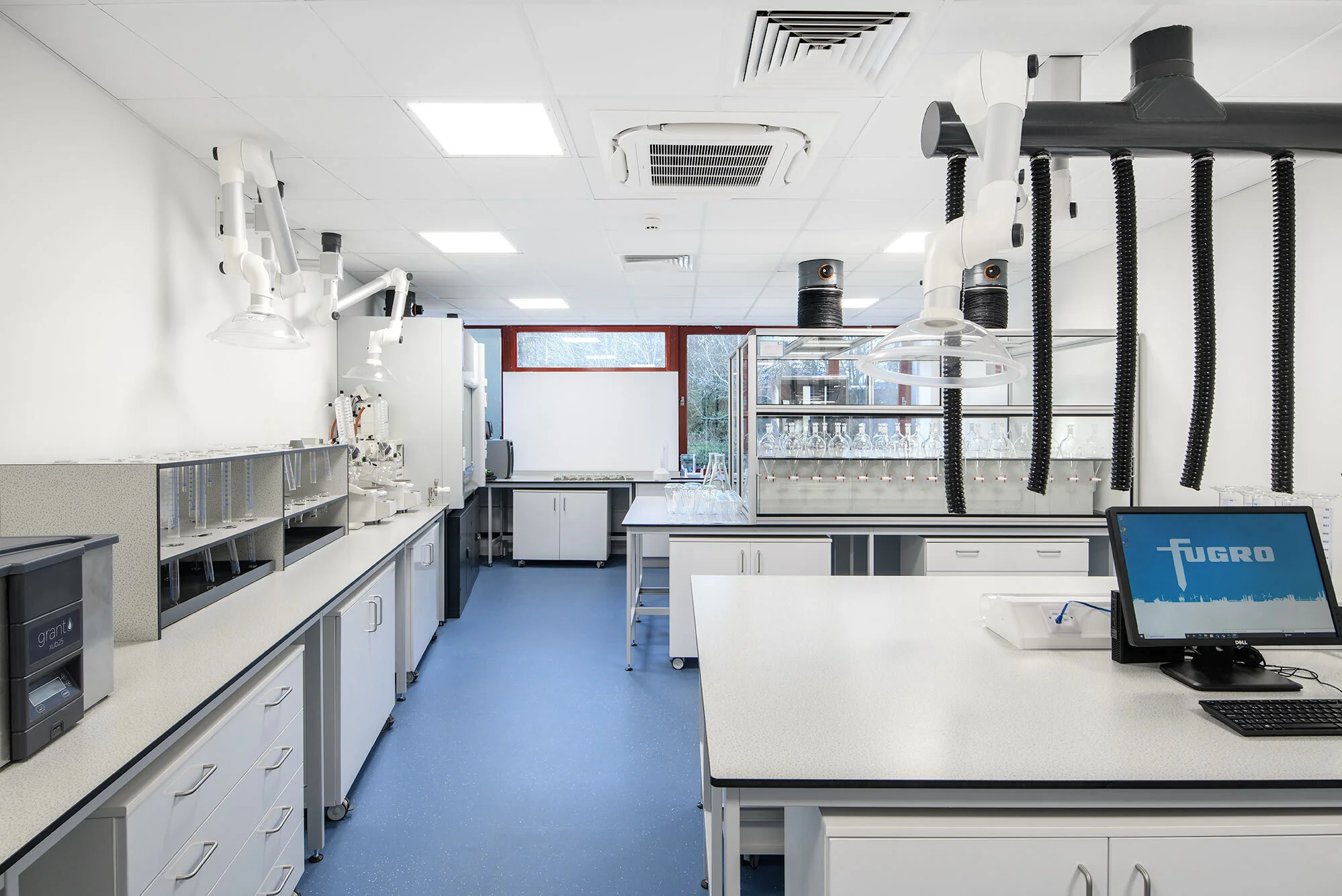 Office refurbishment and Laboratory fit-out for Fugro — Amos Beech