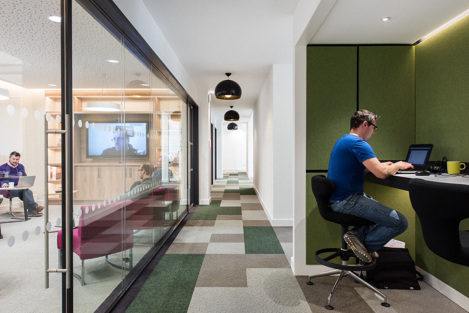 Key Tips to Arrange and Organise Your Office to Enhance Comfort and ...