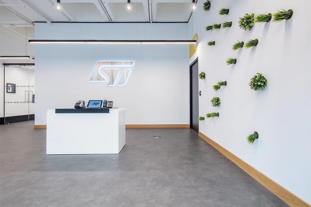 Bespoke Reception Desk — Amos Beech