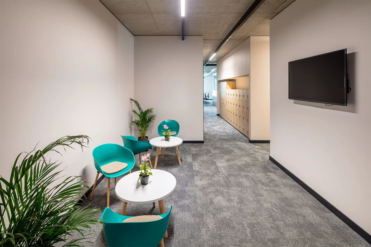 A low-carbon office for Schneider Electric in Edinburgh Park — Amos Beech