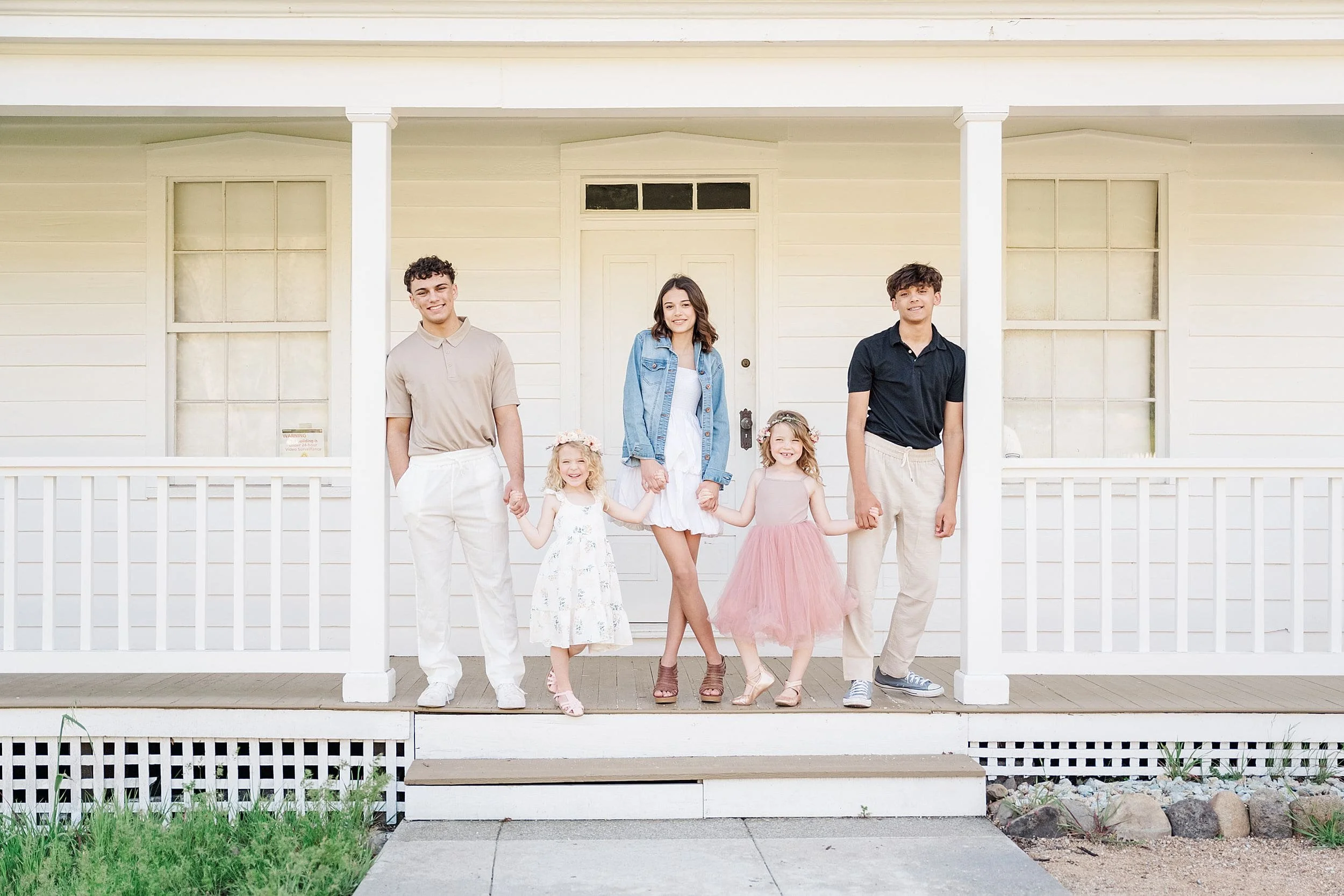 Spring Camden House Family Session — Jen Peterson Photography