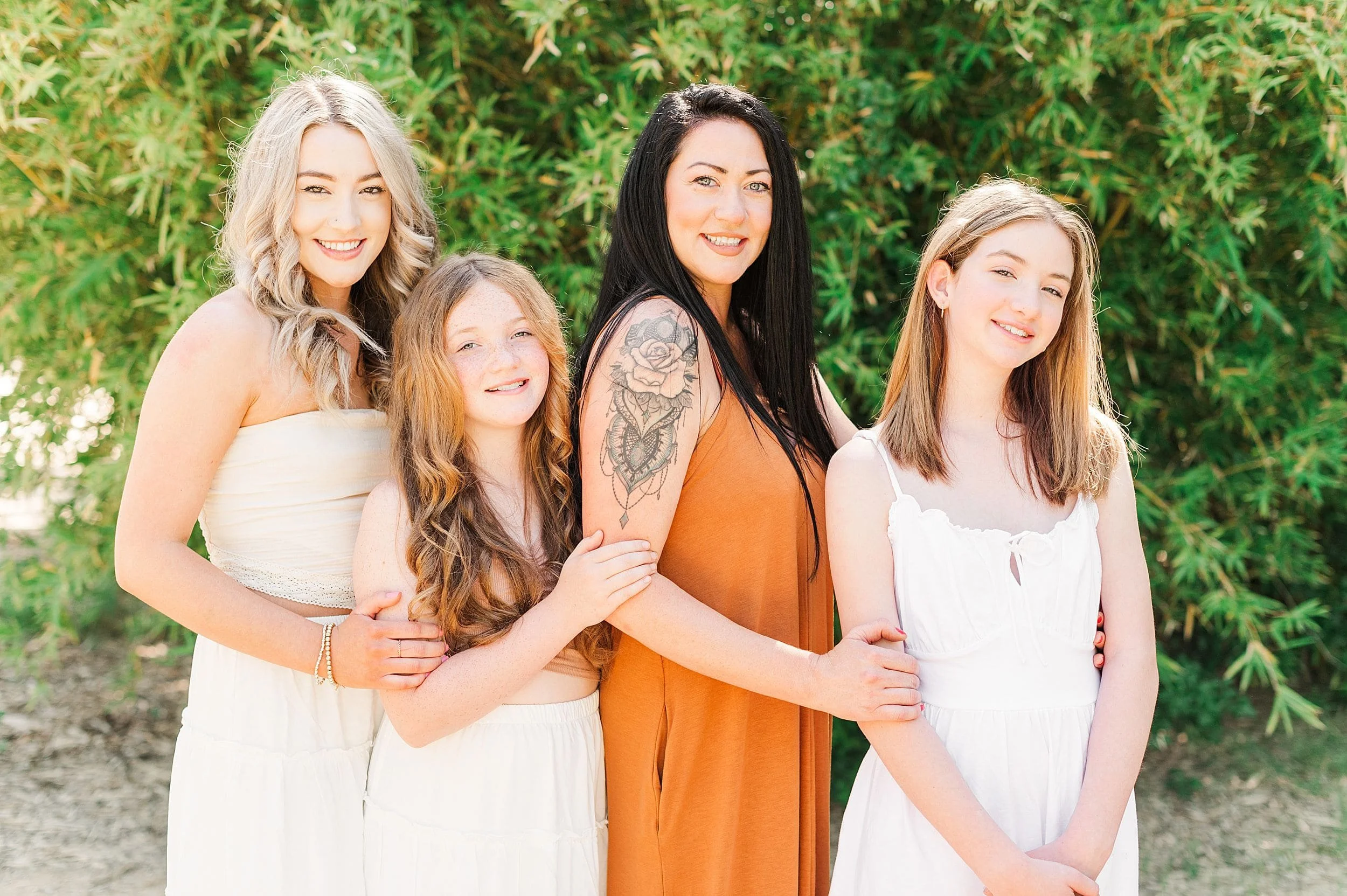 A Momma and her Girls Spring Portrait Session | Turtle Bay Gardens ...