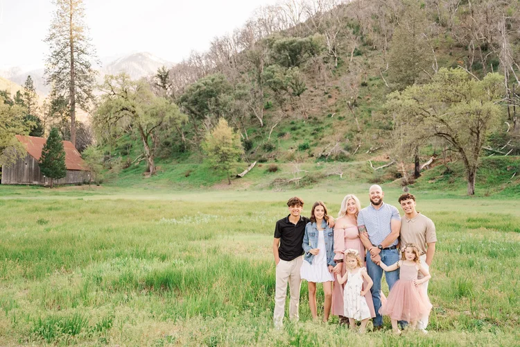 Spring Camden House Family Session — Jen Peterson Photography