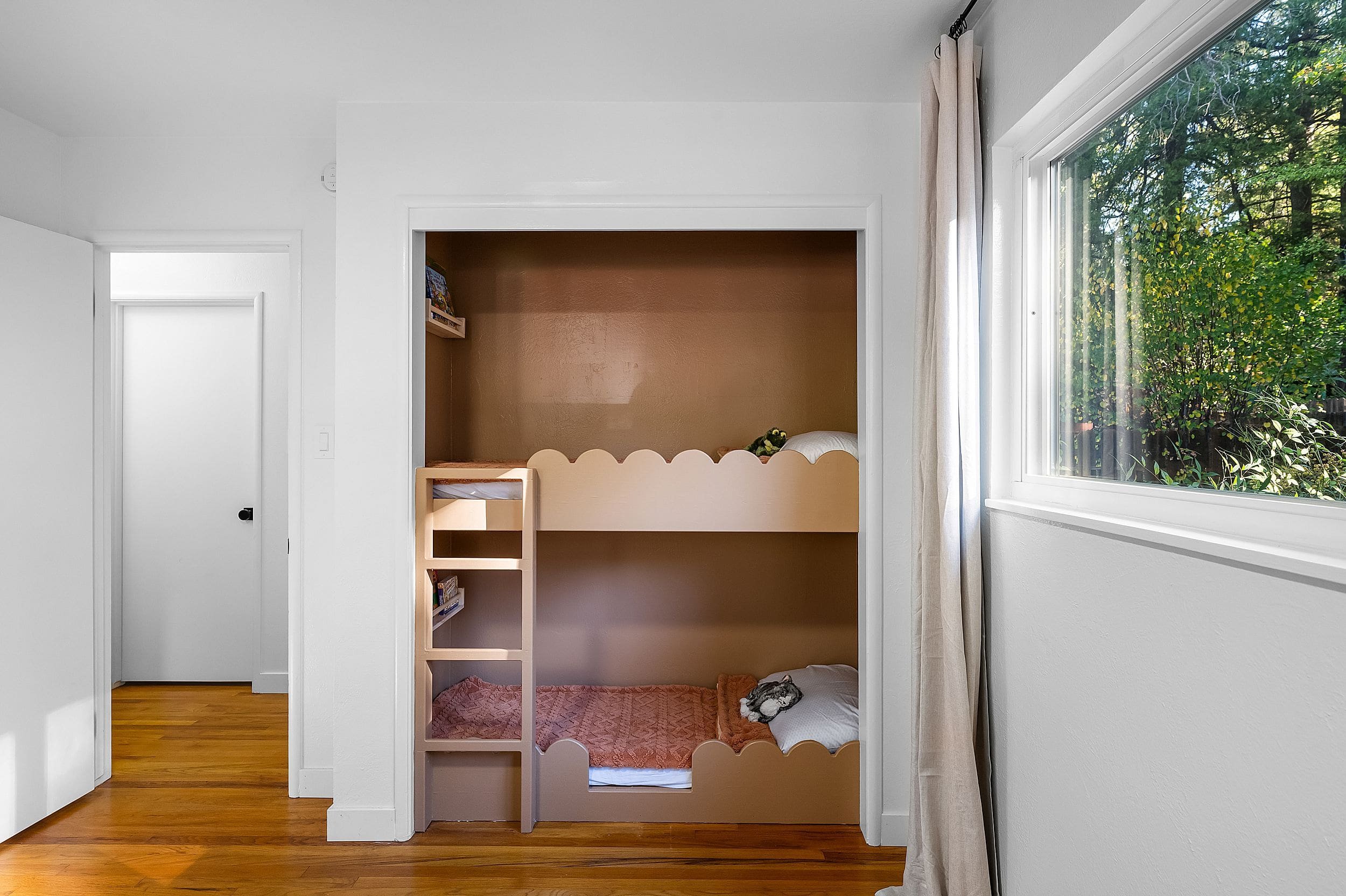 A Perfect Airbnb for Families | Dunsmuir, California — Jen Peterson ...