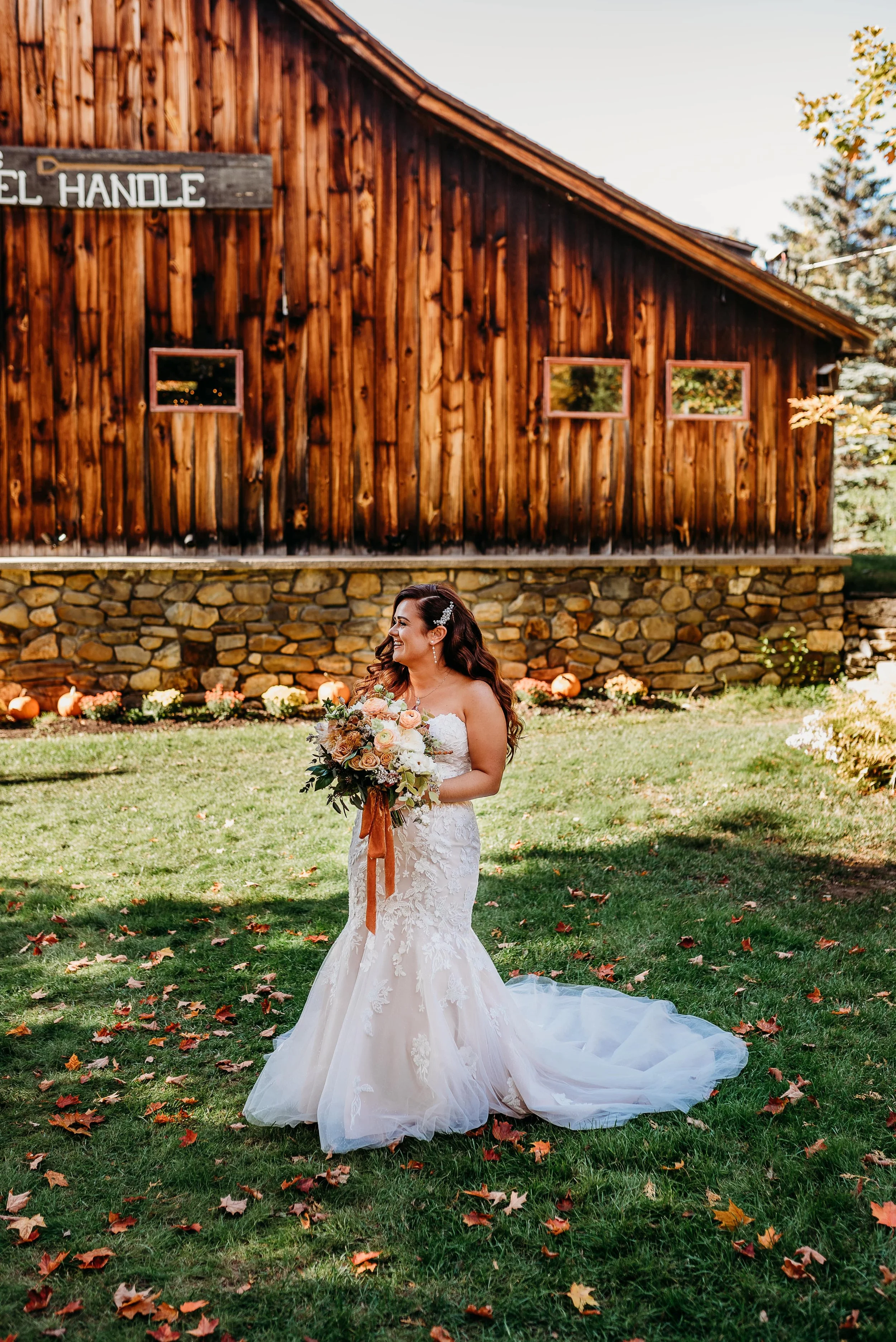 Ally & Mike: A Wedding at Whitney’s inn — A Little Heart Photography