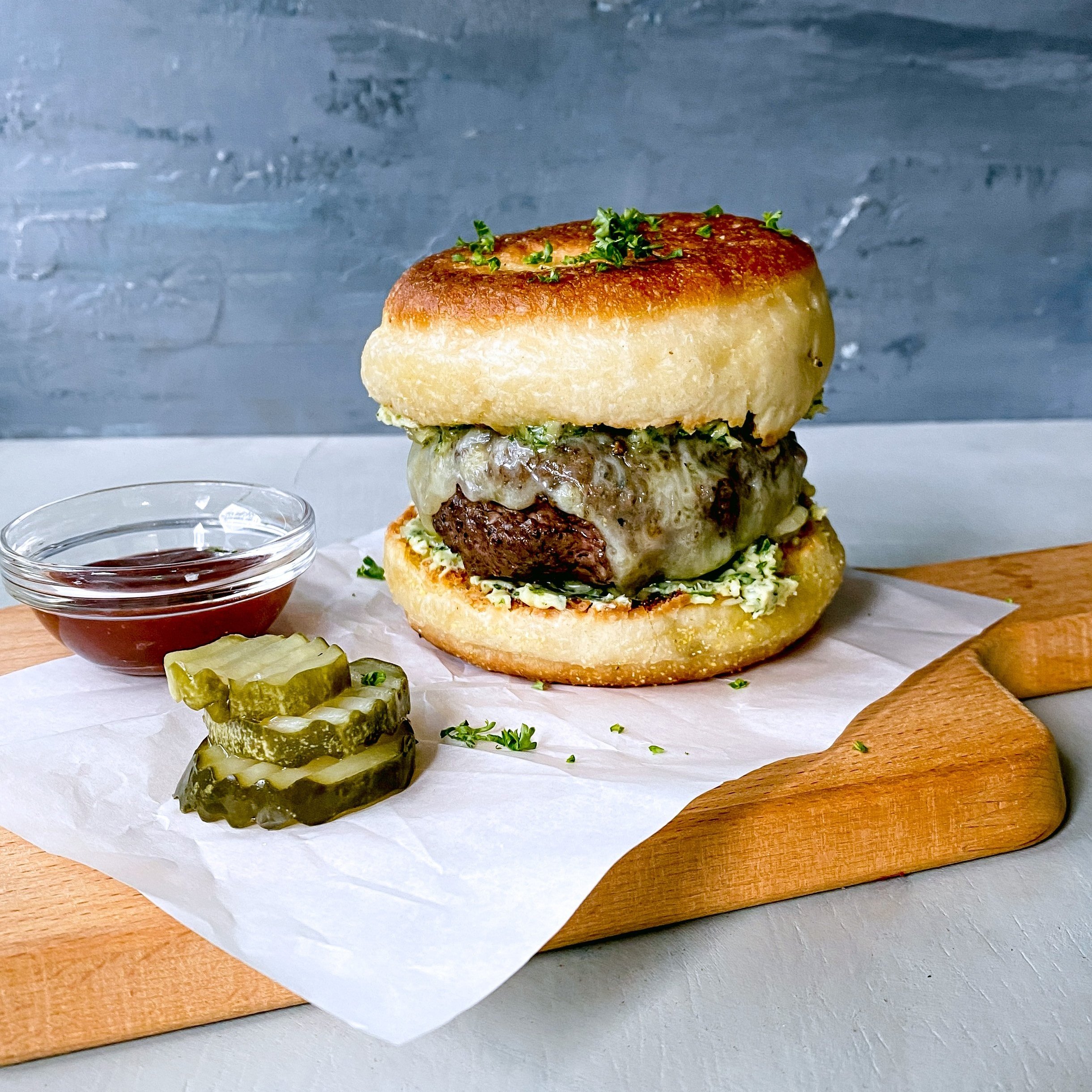 ENGLISH MUFFIN BURGERS — Suzanne Vizethann