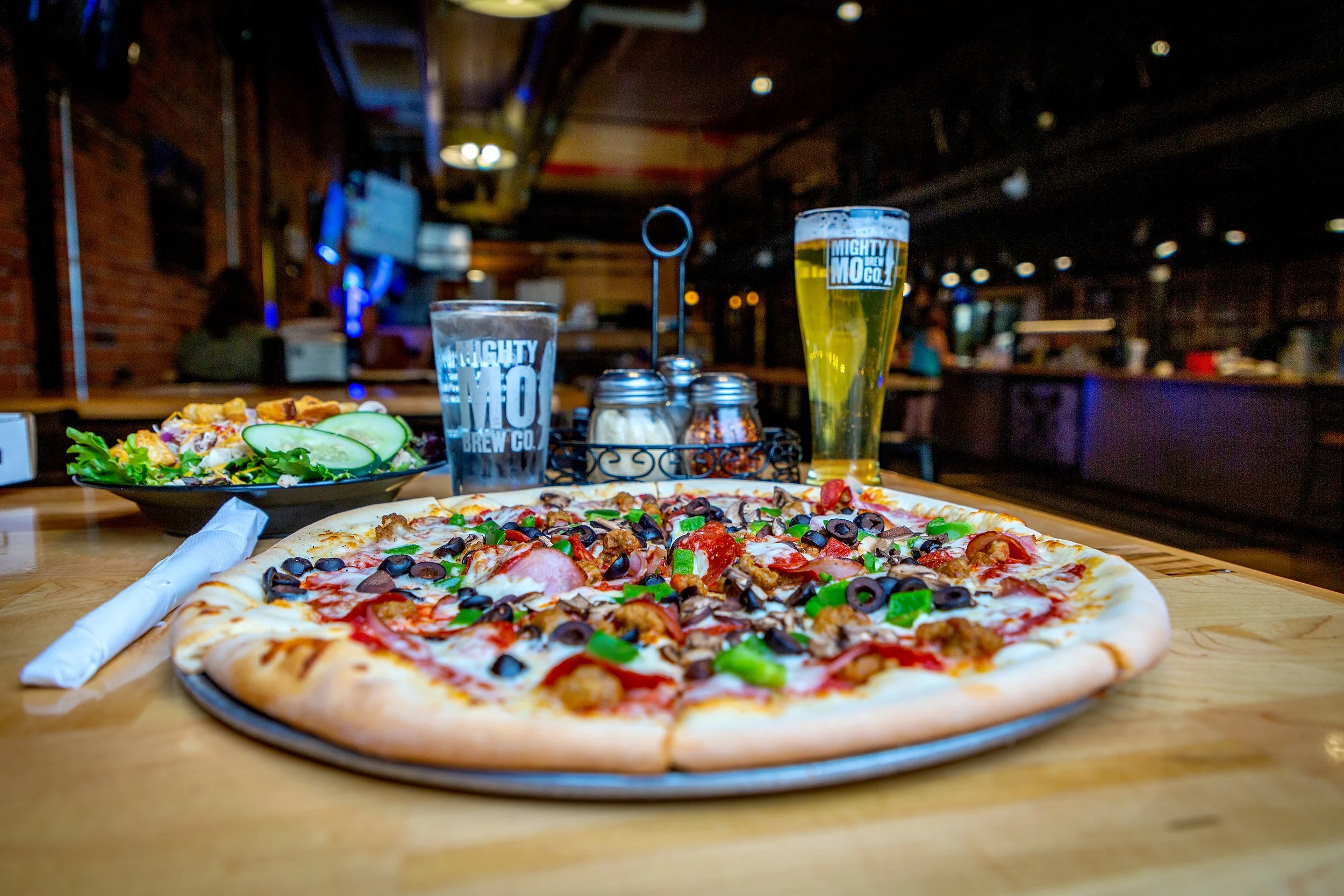 Mo Eats — Mighty Mo Brew Pub