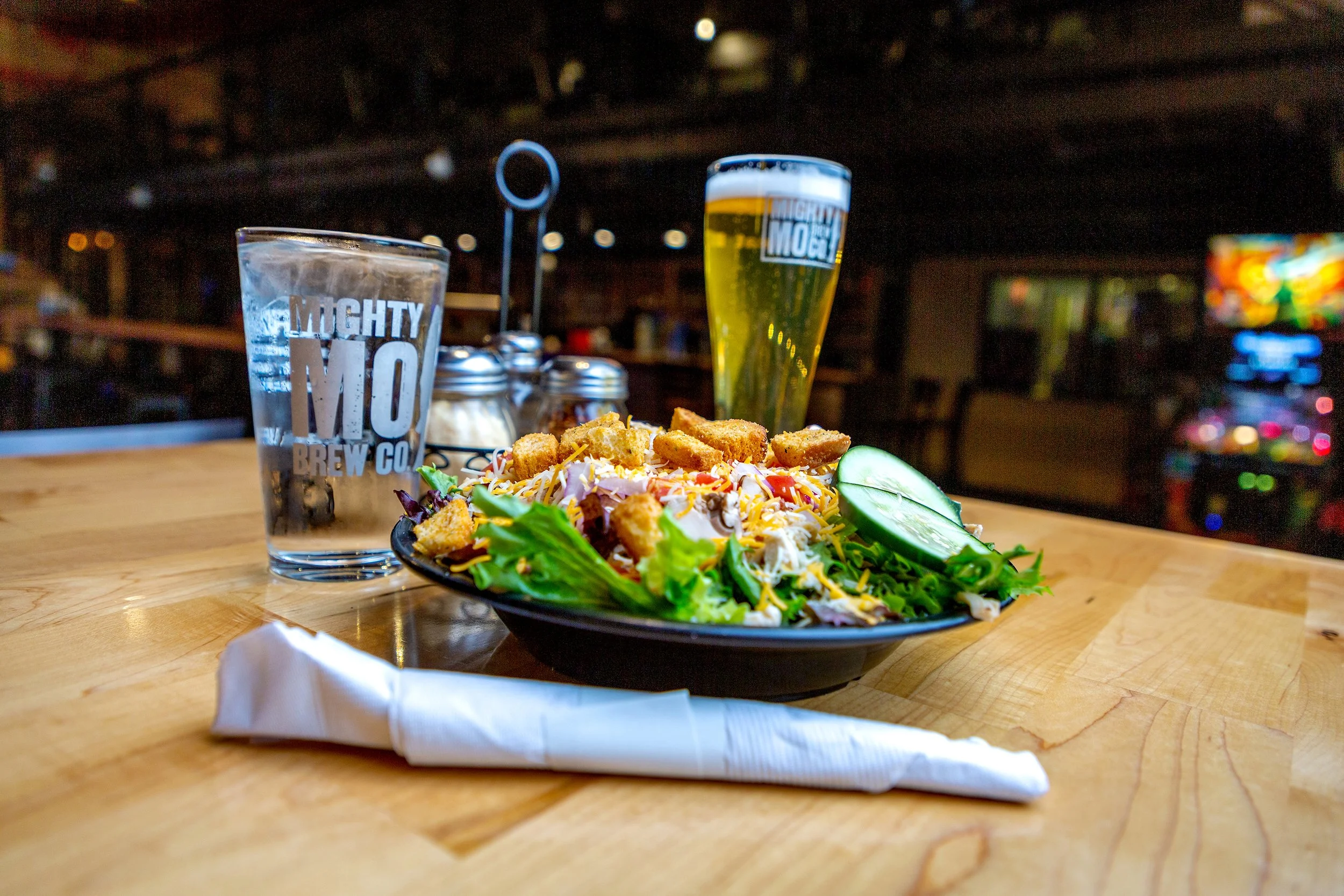 Mo Eats — Mighty Mo Brew Pub