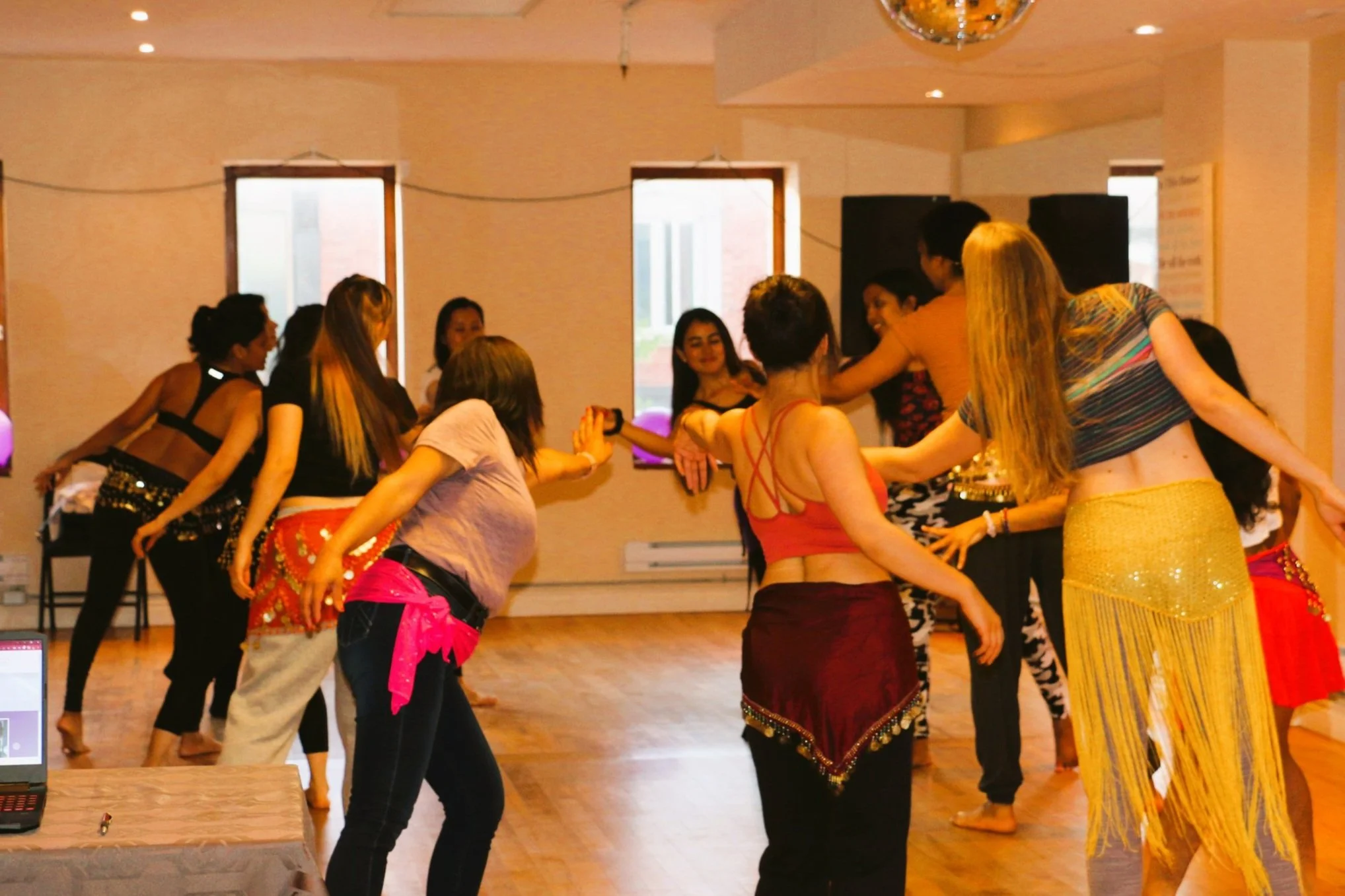 Bellydance classes Toronto — Where to start