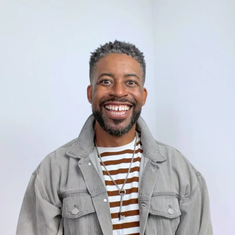 Designing an Aligned Creative Business with Justin Shiels — Elizabeth ...