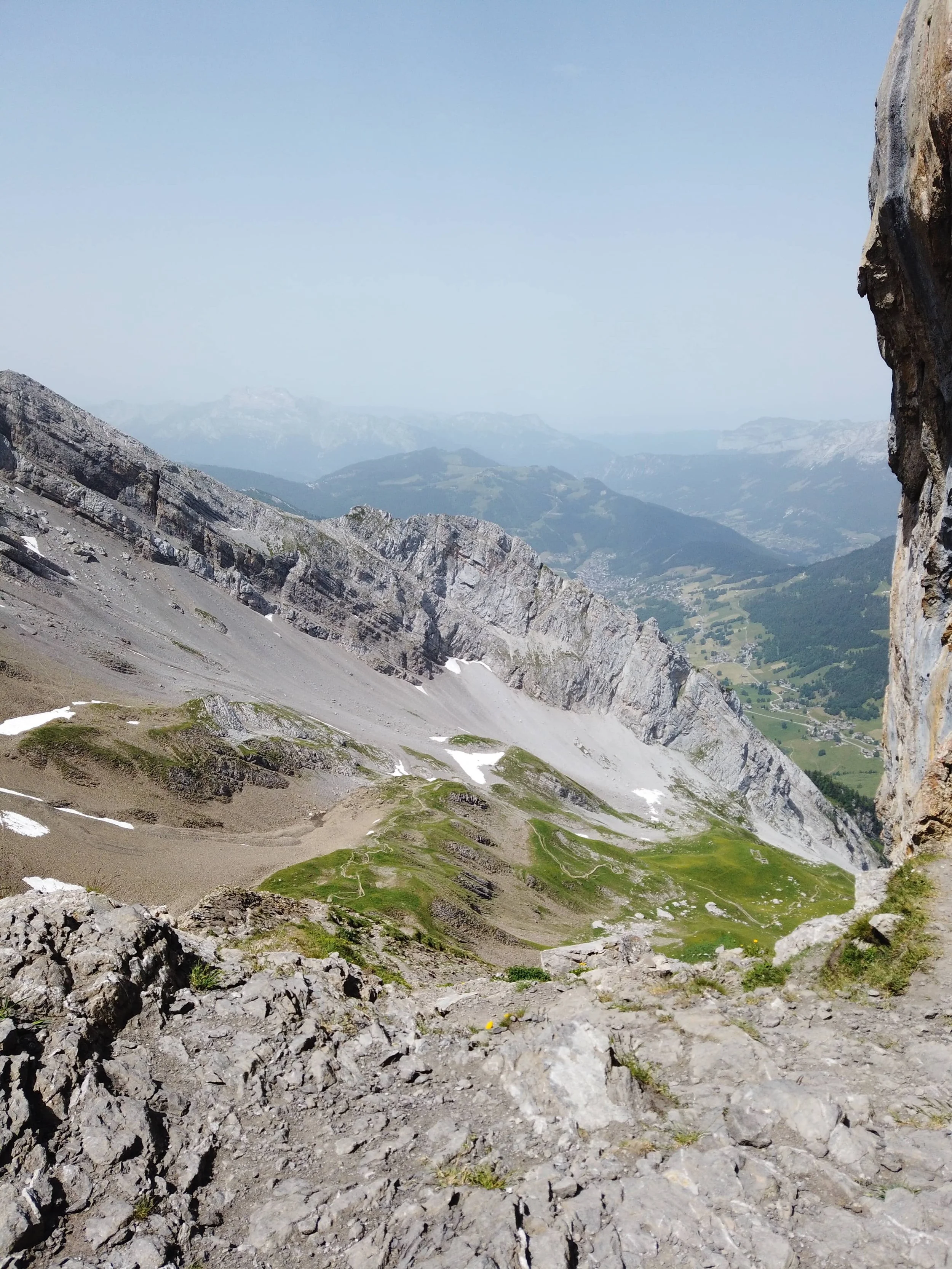 Randonnée guidée au Trou de la Mouche dans la Chaîne des Aravis à 15 ...