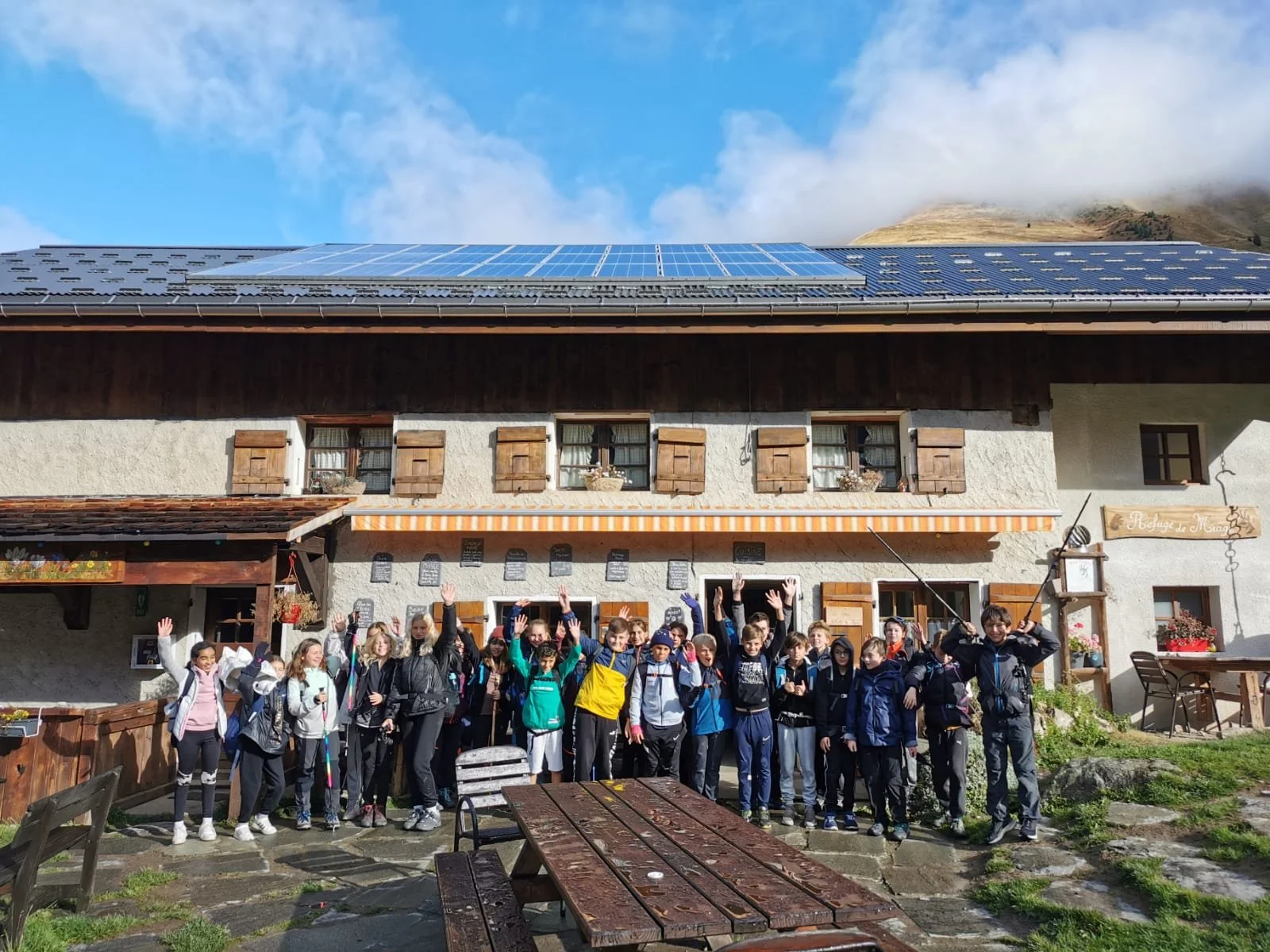 Collégiens en refuge - Randonnée accompagnée aux chalets de Miage ...