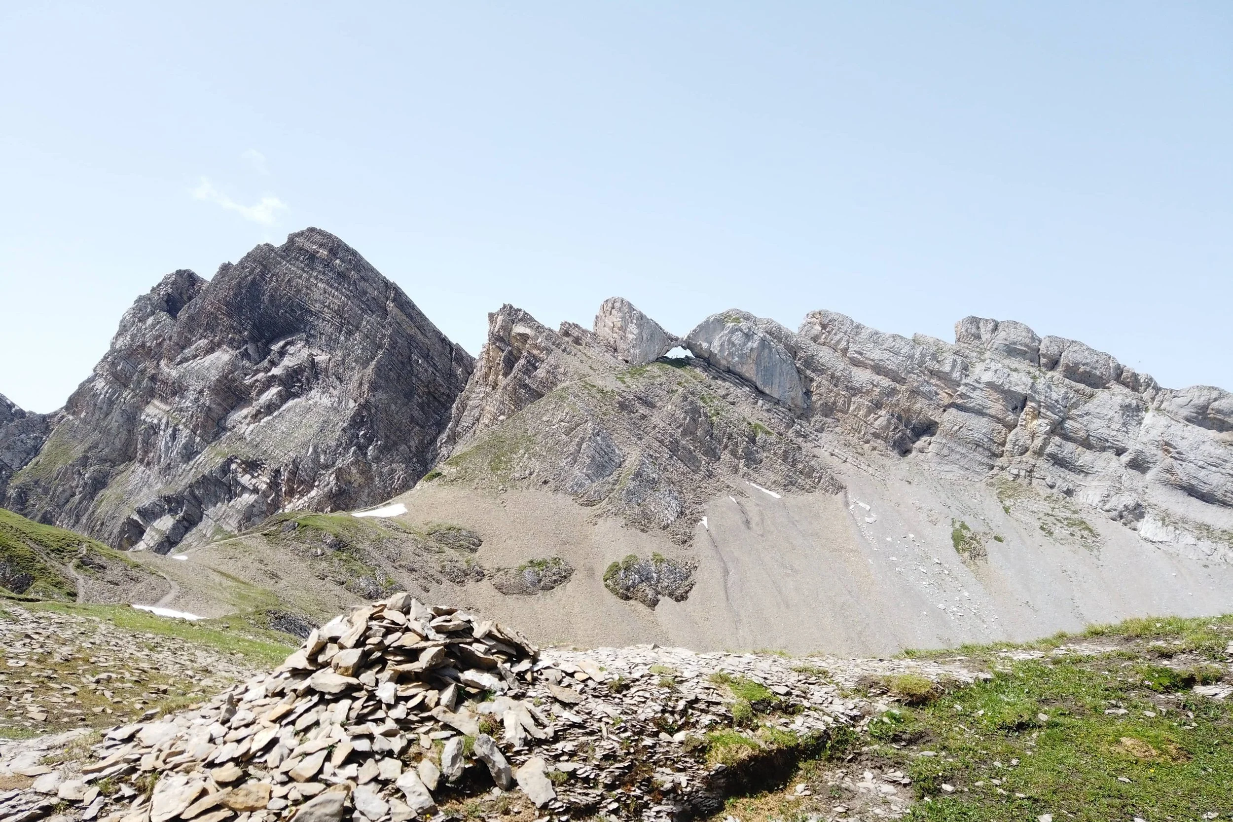 Randonnée guidée au Trou de la Mouche dans la Chaîne des Aravis à 15 ...