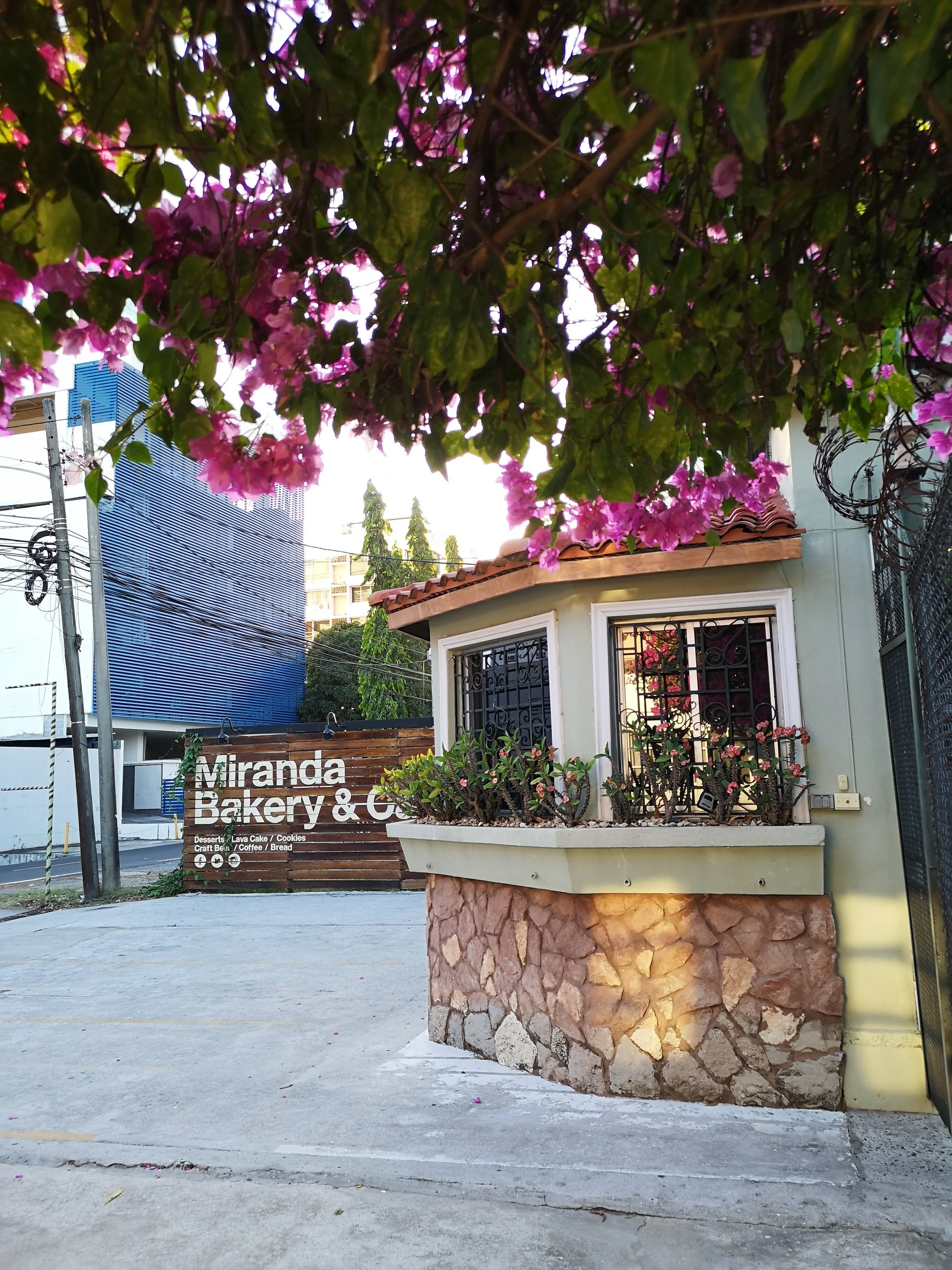 Miranda Bakery & Cafe