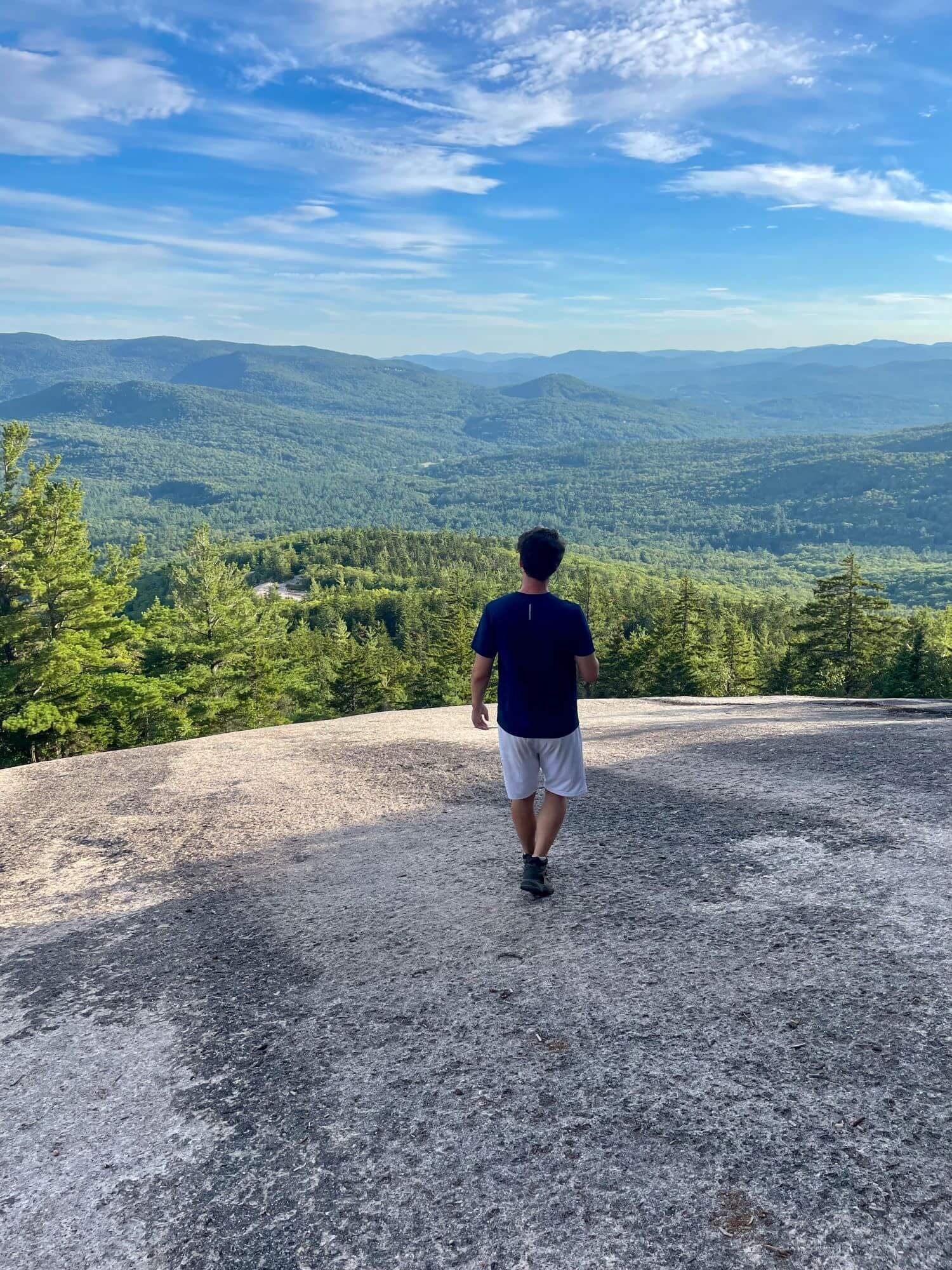 7 Fun Hikes in New Hampshire’s White Mountains — Road Trip Locals
