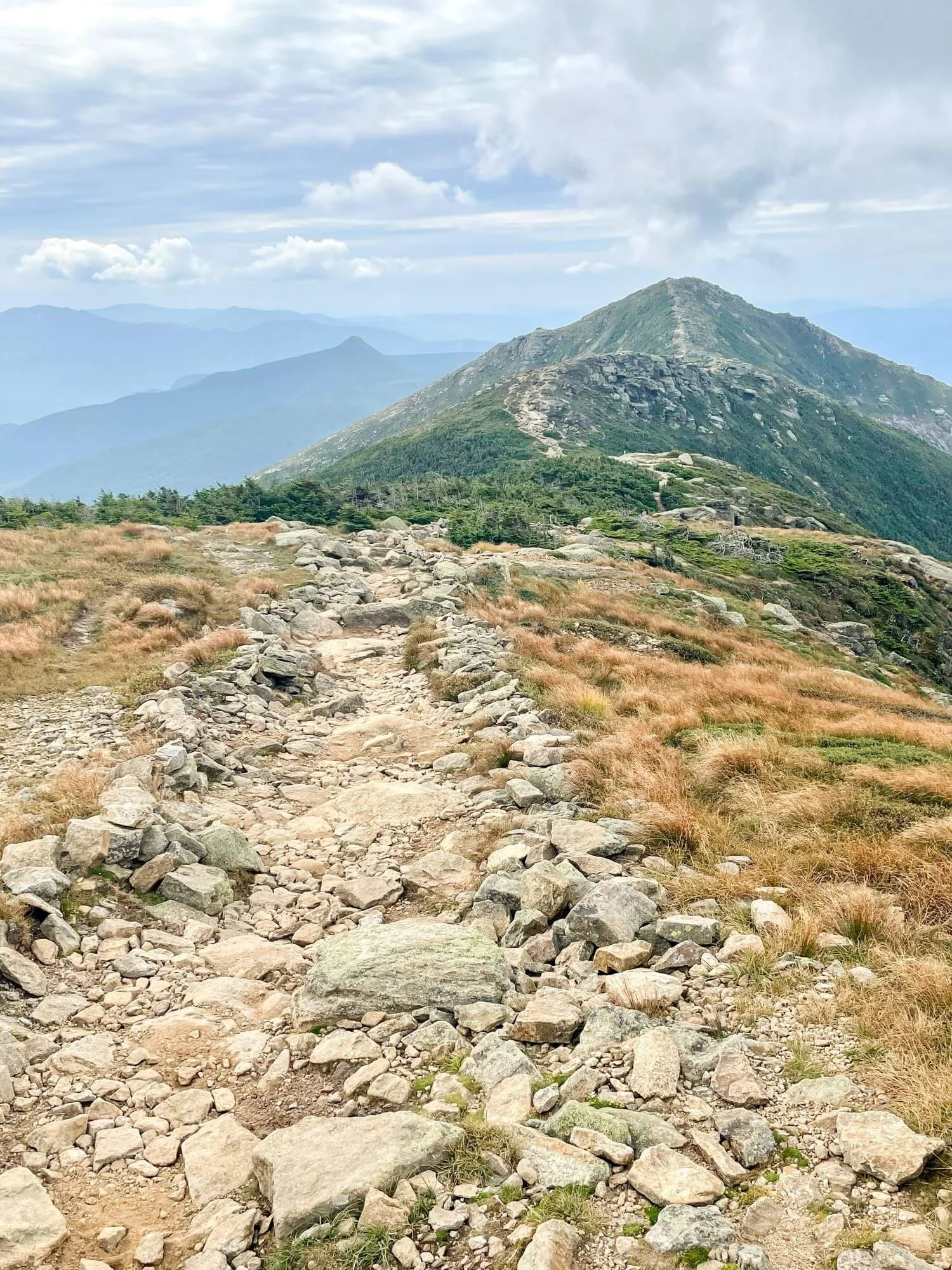 7 Fun Hikes in New Hampshire’s White Mountains — Road Trip Locals