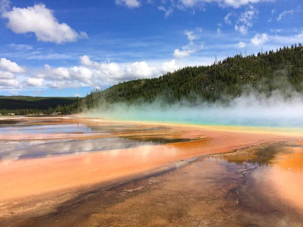 7 Reasons Yellowstone in Summer Is Worth the Crowds — Road Trip Locals
