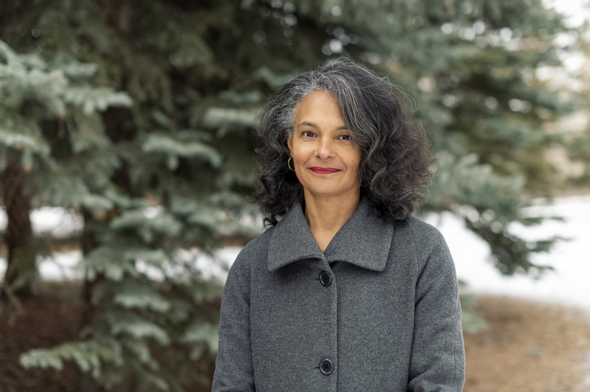 Bio — Suzette Mayr