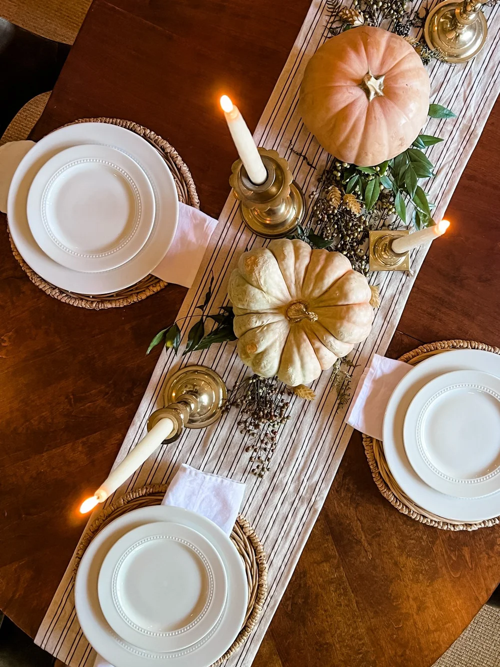 Fall Table Decor & Friendsgiving Entertaining Ideas — CLICK AND LOVE