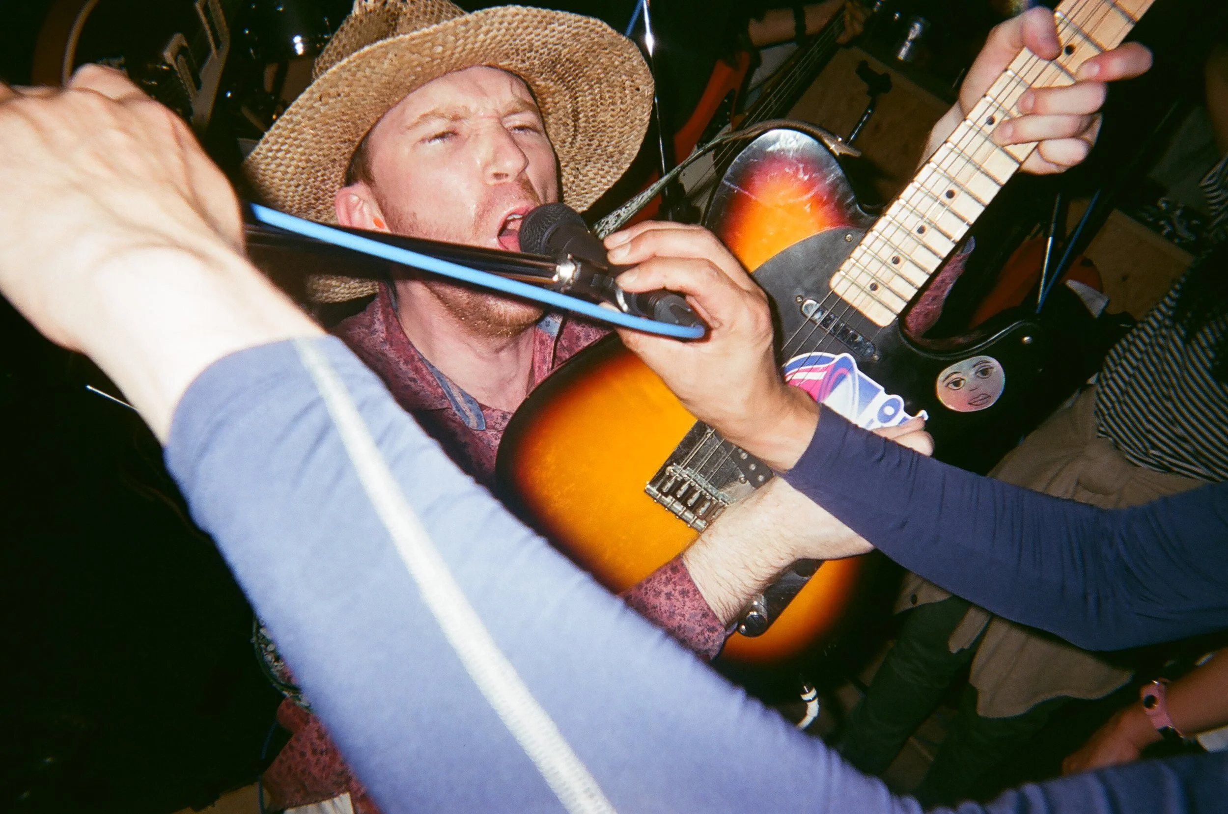 BIO — Groupie | Band