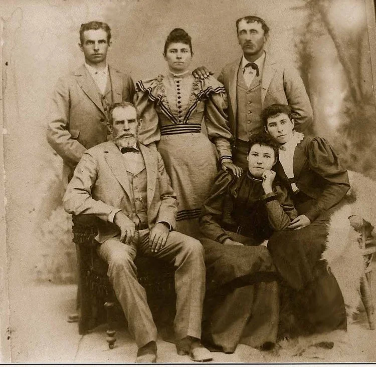 SHEILA RIGGS PHOTOGRAPHS — Brannick Riggs Family