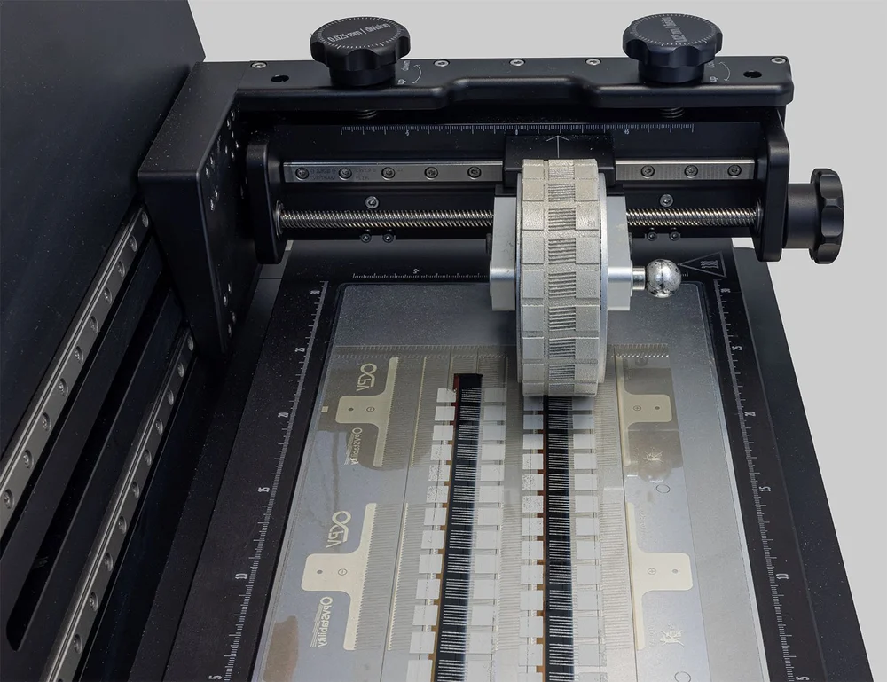 Slot-Die Coater for Thin-Film Applications | Slot-die Coating | Easy and Compact — infinityPV