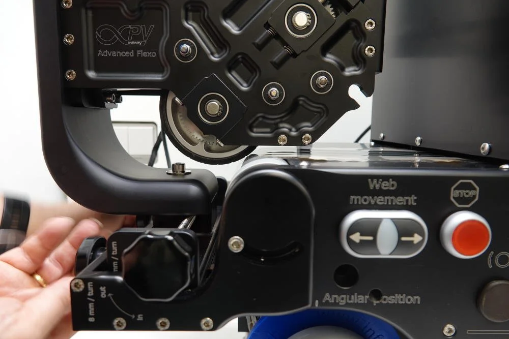 Sheet-to-sheet and roll-to-roll thin film processing equipment using slot-die coating and ...