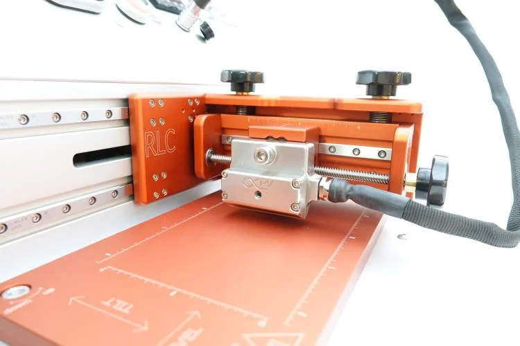 Slot-die heads for coating thin films — infinityPV