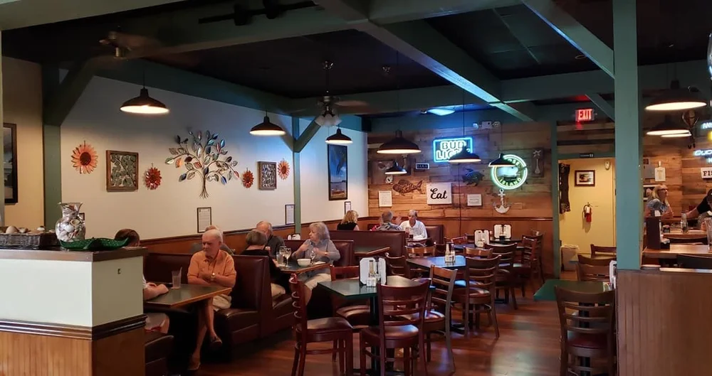 Beckham's Sarasota Bar & Grill