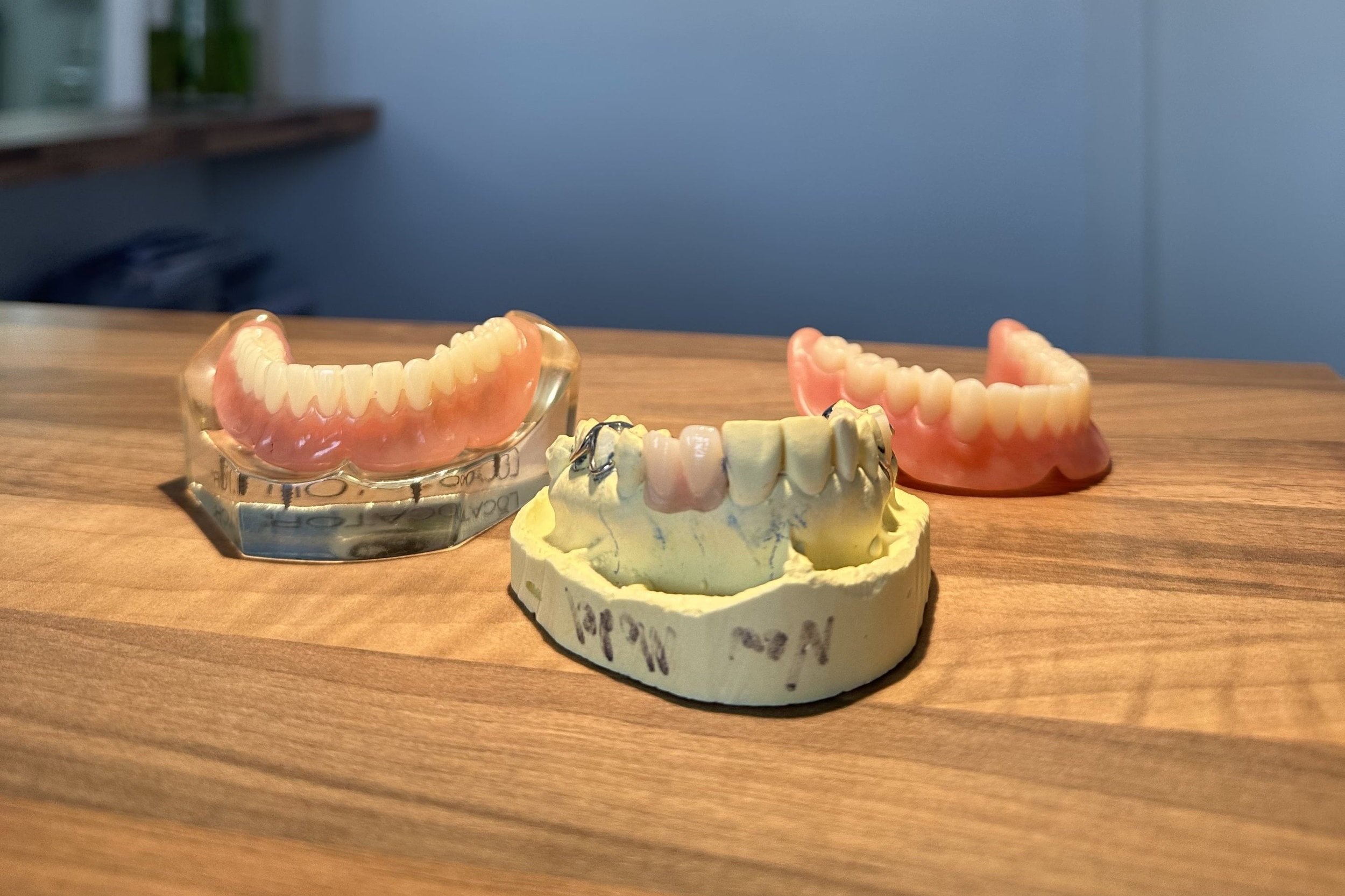 Digital vs. Conventional Dentures: How to Choose?