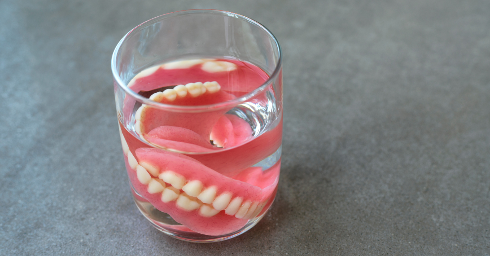 Best Techniques to Remove Stains from Dentures