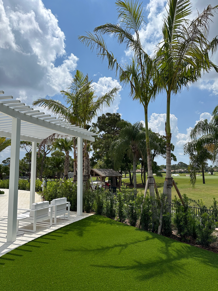 Maximizing Luxury and Comfort: The Impact of Pergolas in Country Golf ...