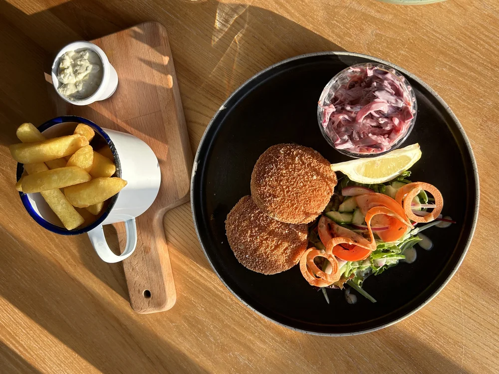 Menu 1 — the WOODVALE