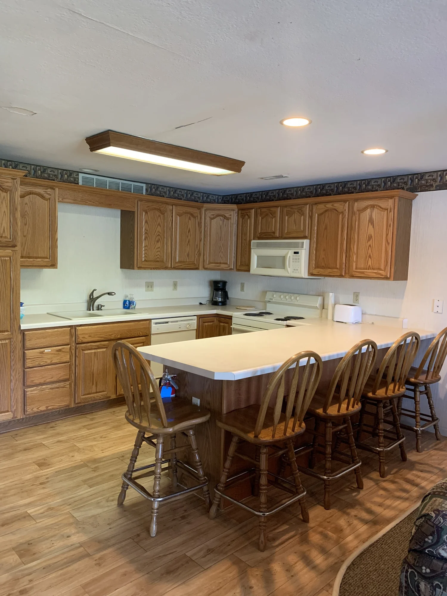 Medium Cabins — ENCOUNTER COVE