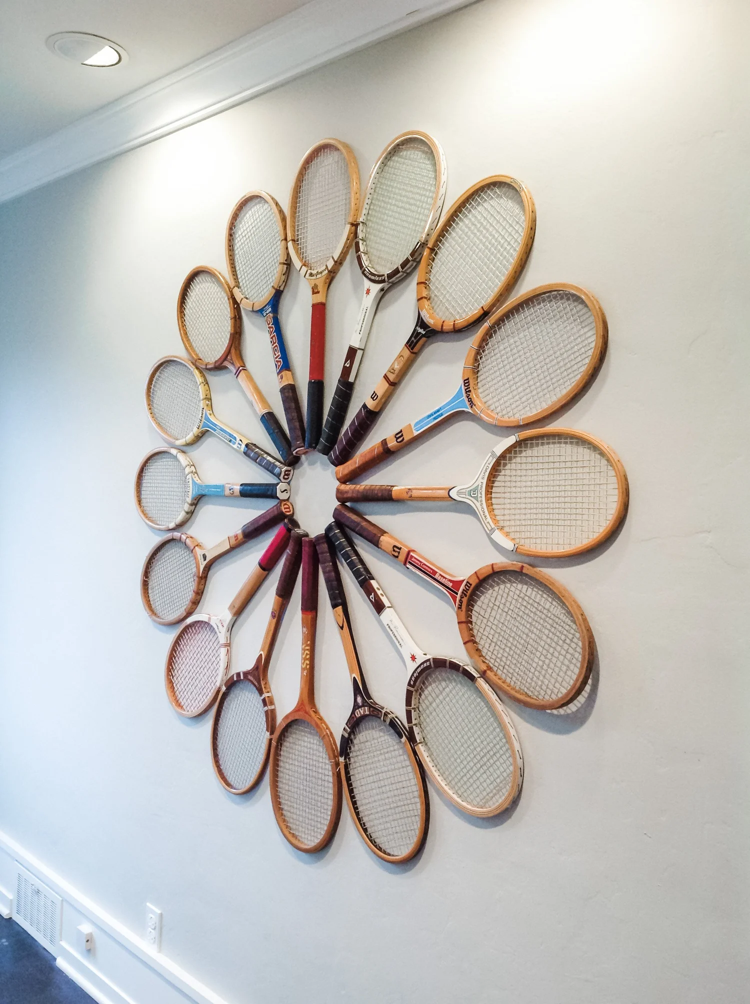 Renovation Finishing Touch Tips: Creative Wall Displays