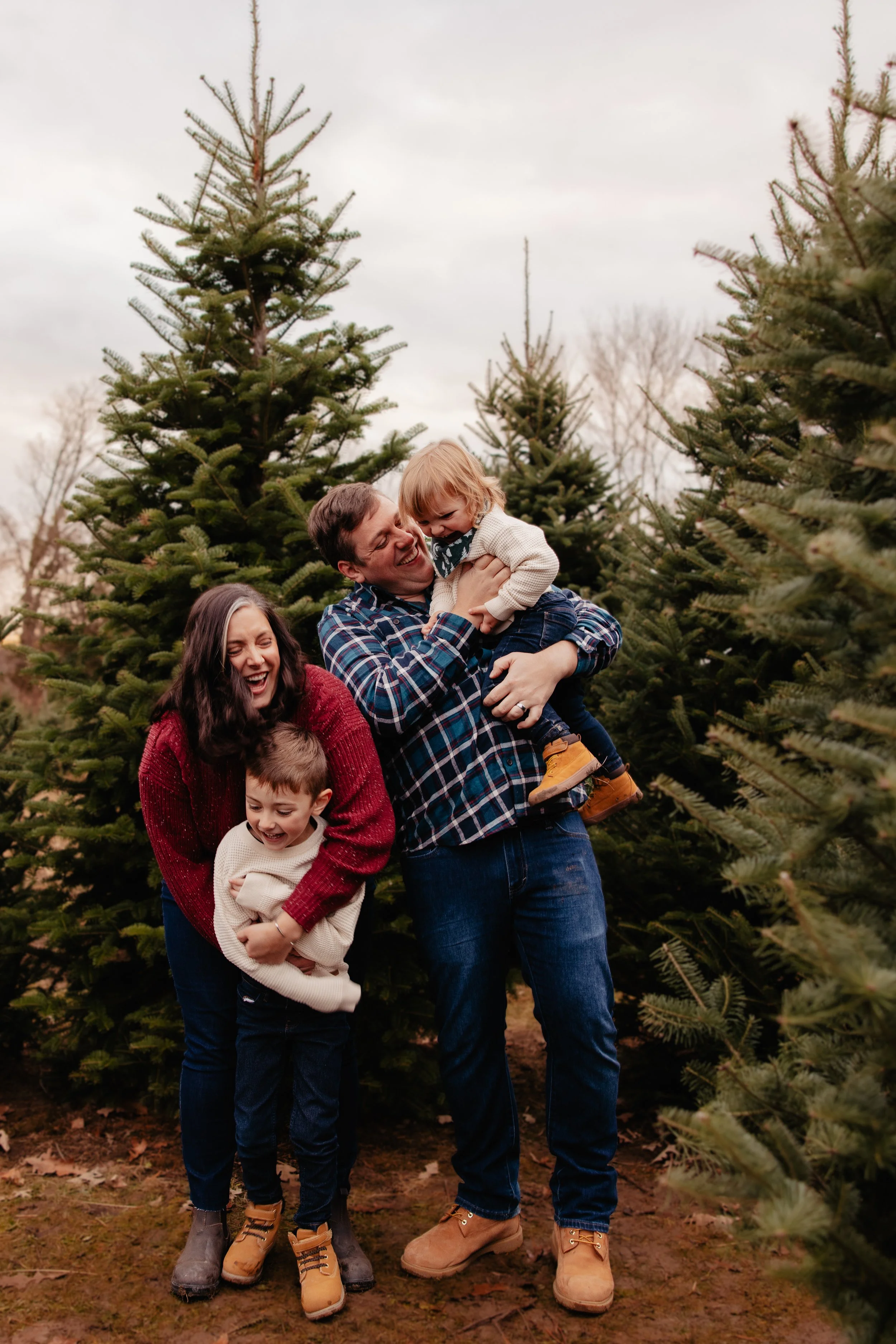 Christmas Tree Farm Mini Sessions 2024 — Your Story Creative Co