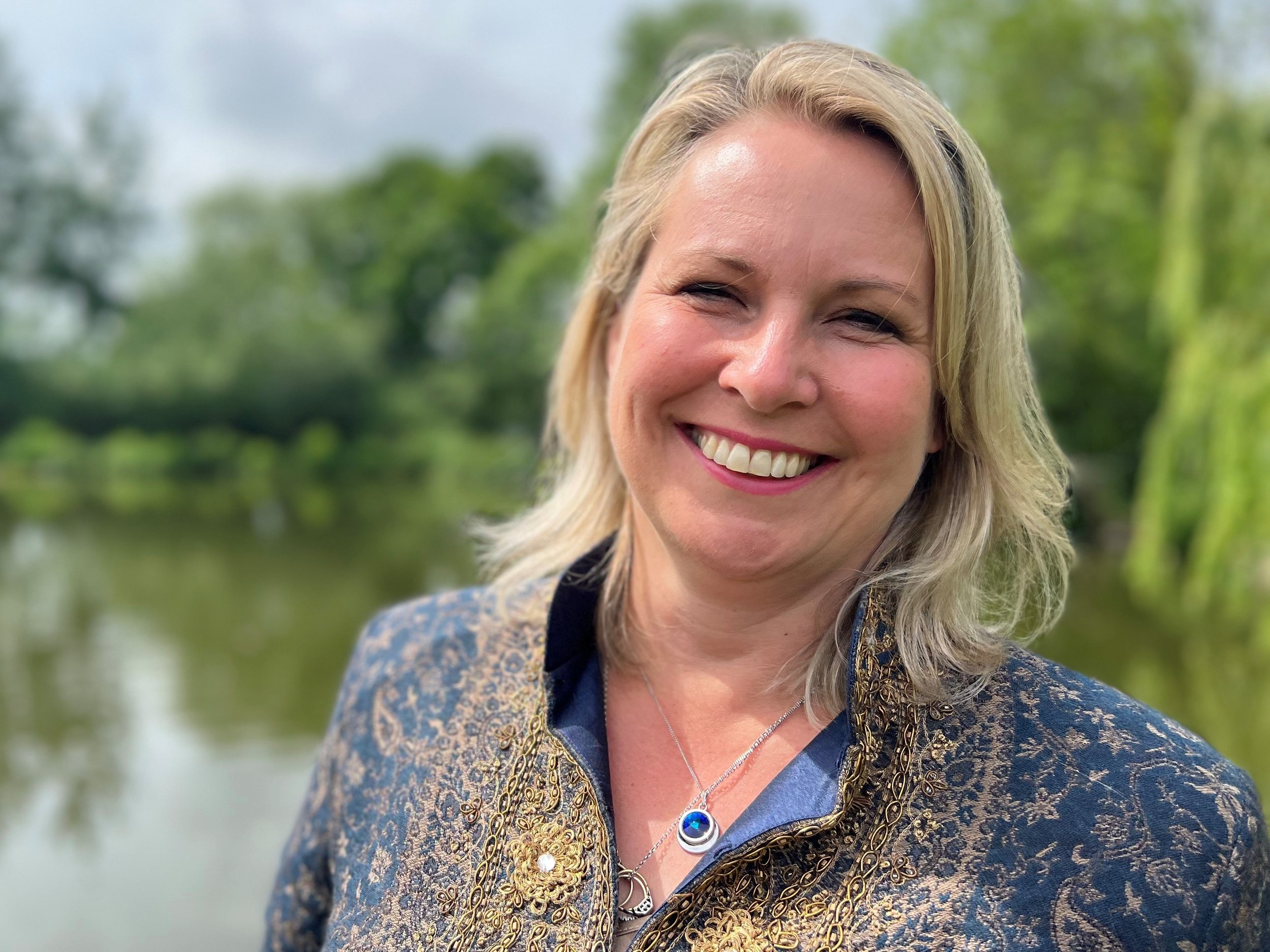 About — Rev Helen James