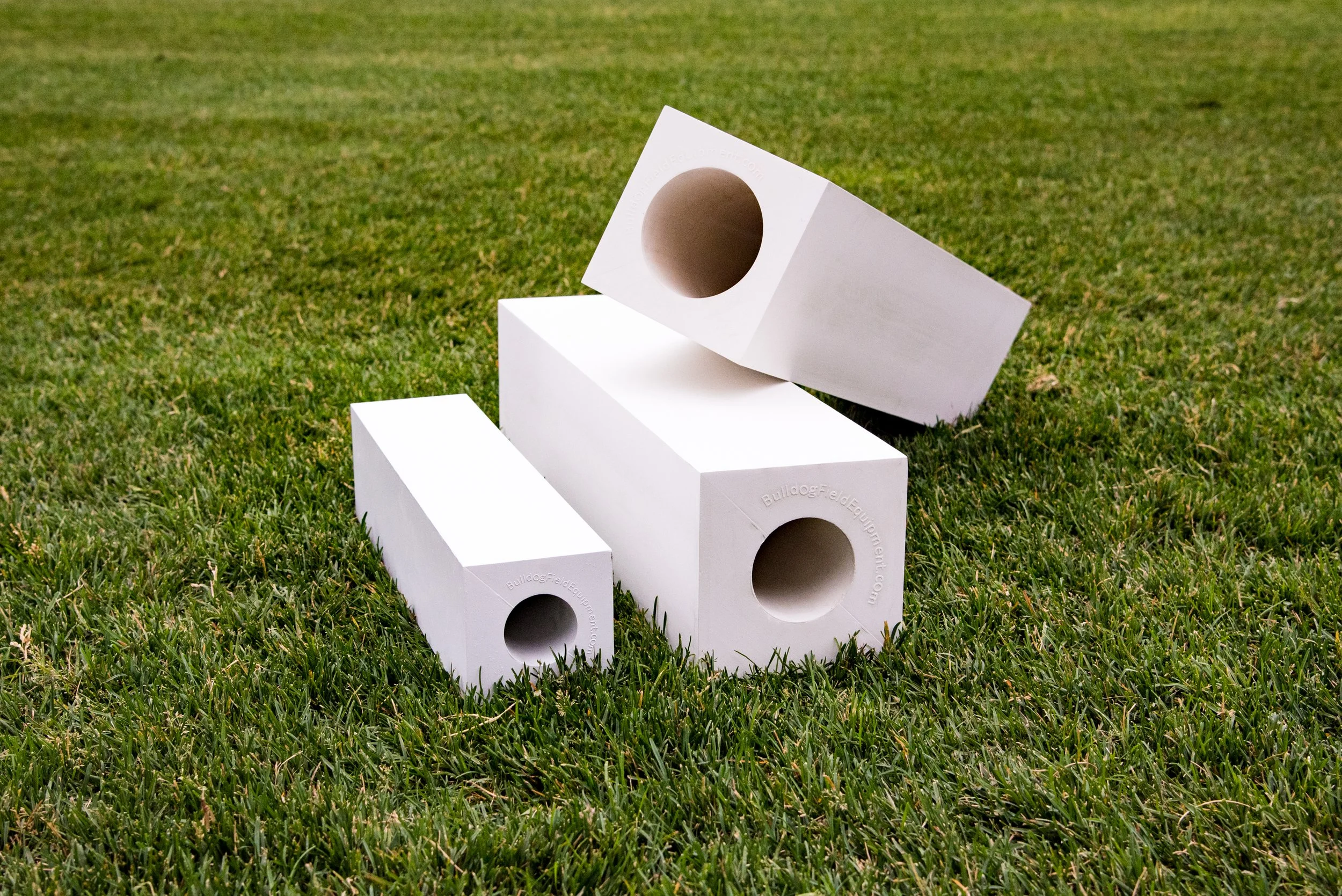 Set of three natural rubber 15x15 bases with standard peg and anchor ...
