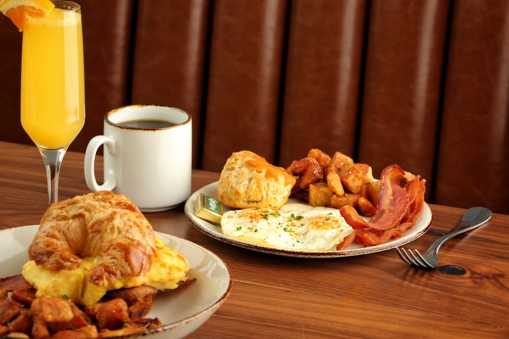 Brunch | Indulge in Delight — River North Bistro