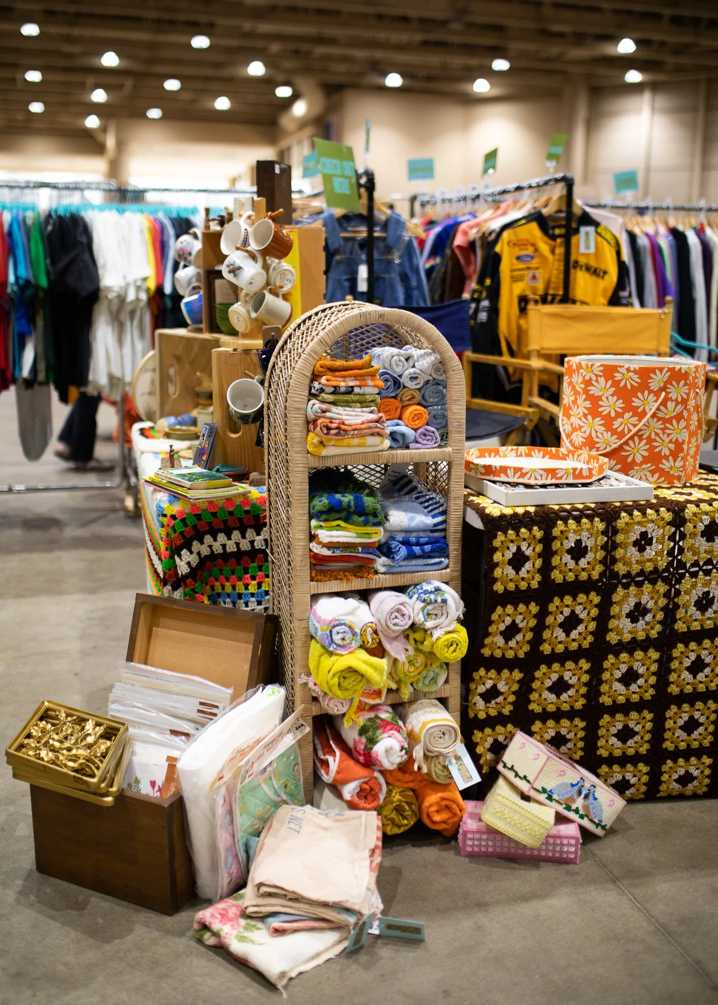 Gallery | Explore Vintage Finds Today — Time Travelers Vintage Expo