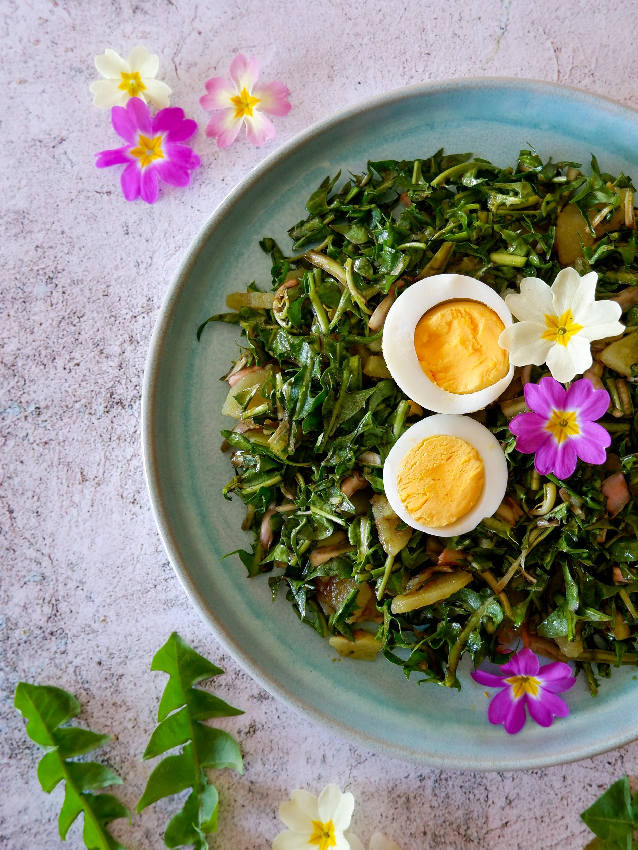 Dandelion Salad (Regratova solata) — Slovenian Kitchen