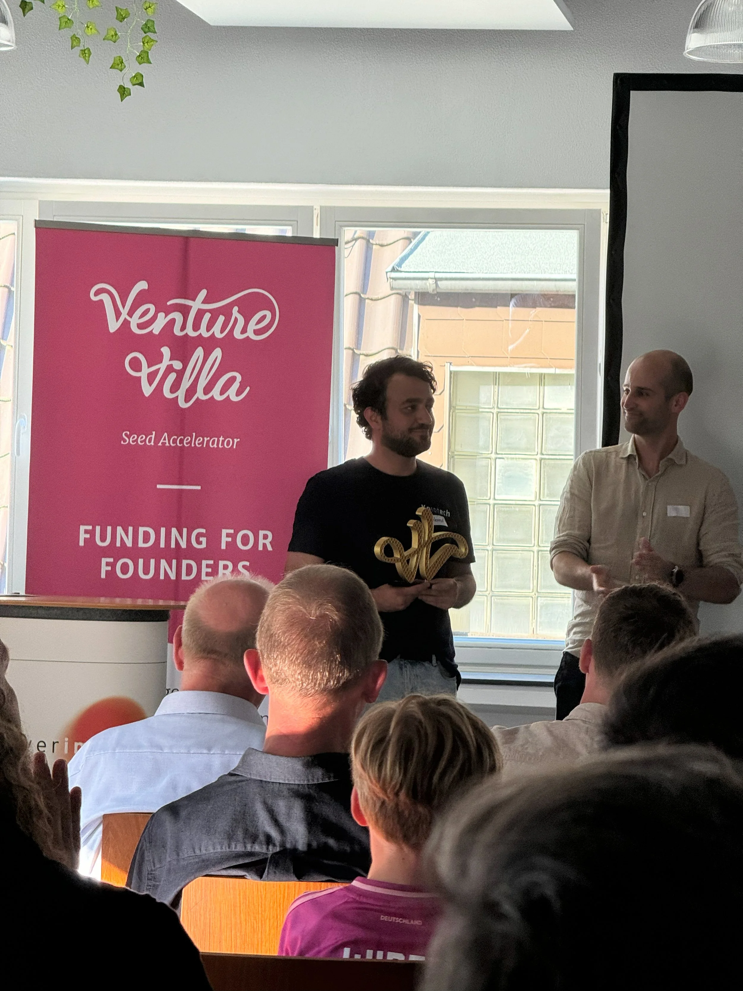 VentureVilla - Batch #15 - DemoDay — FUTUR X – Innovation as a service