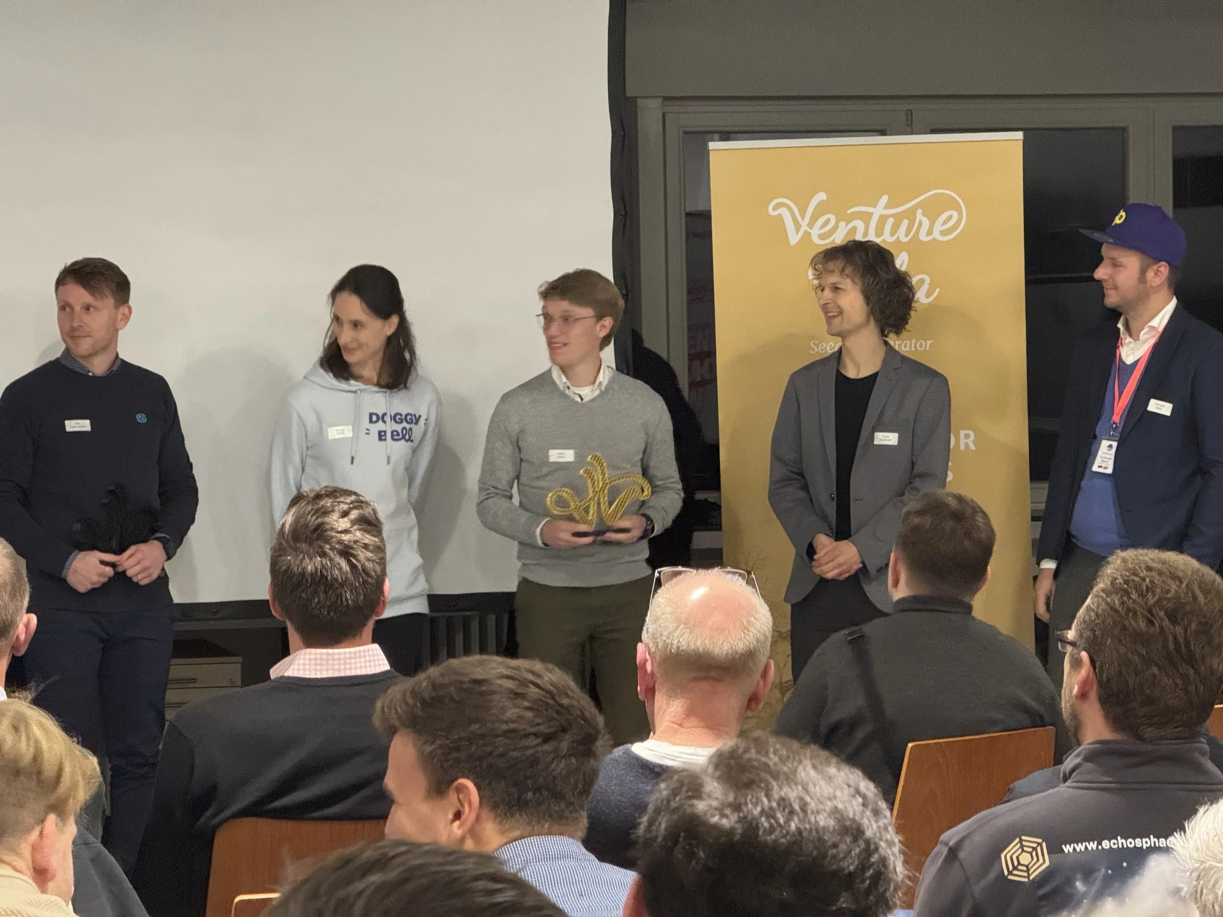 Volles Haus beim VentureVilla DemoDay Batch #16 — FUTUR X – Innovation ...