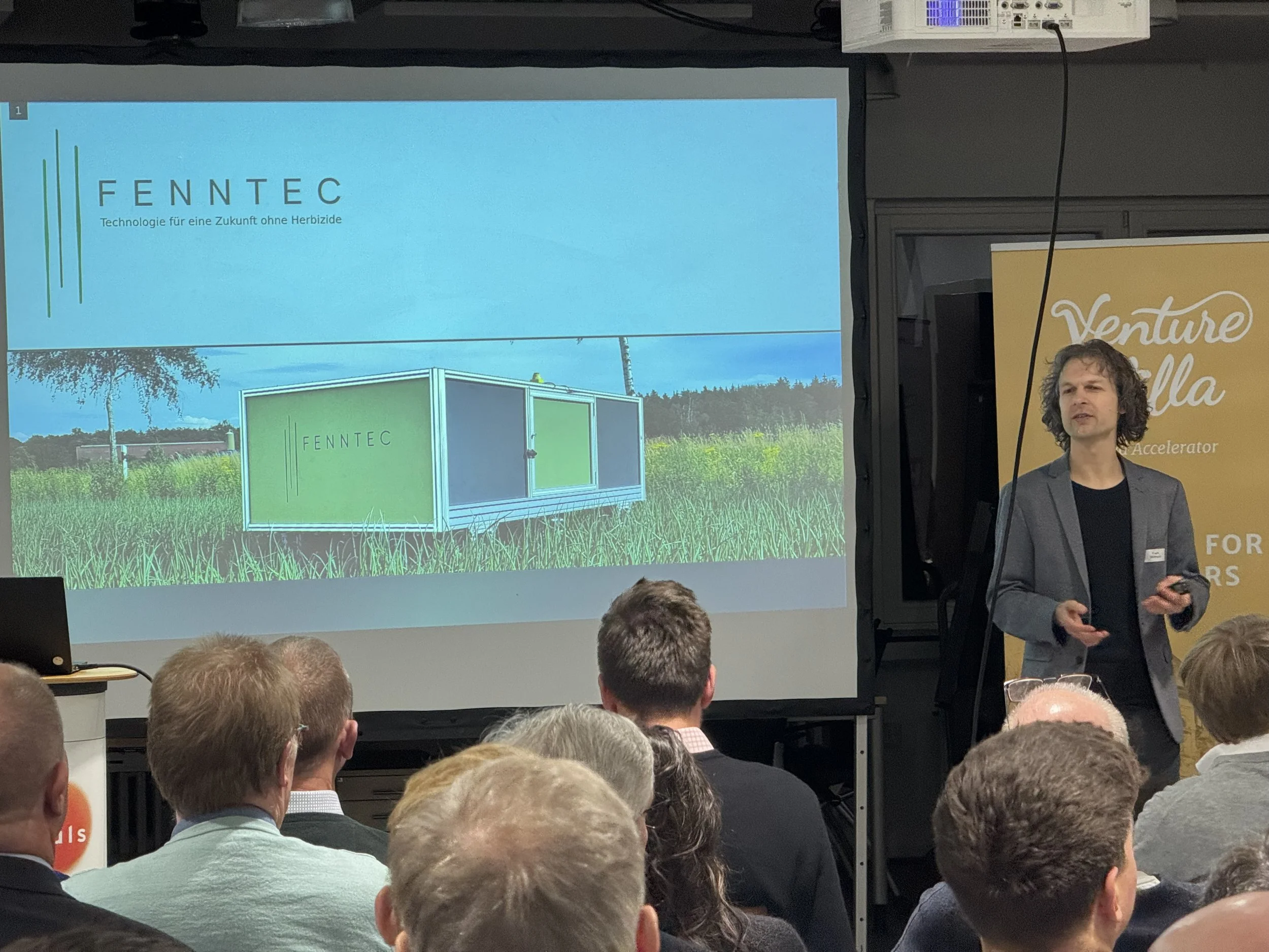 Volles Haus beim VentureVilla DemoDay Batch #16 — FUTUR X – Innovation ...