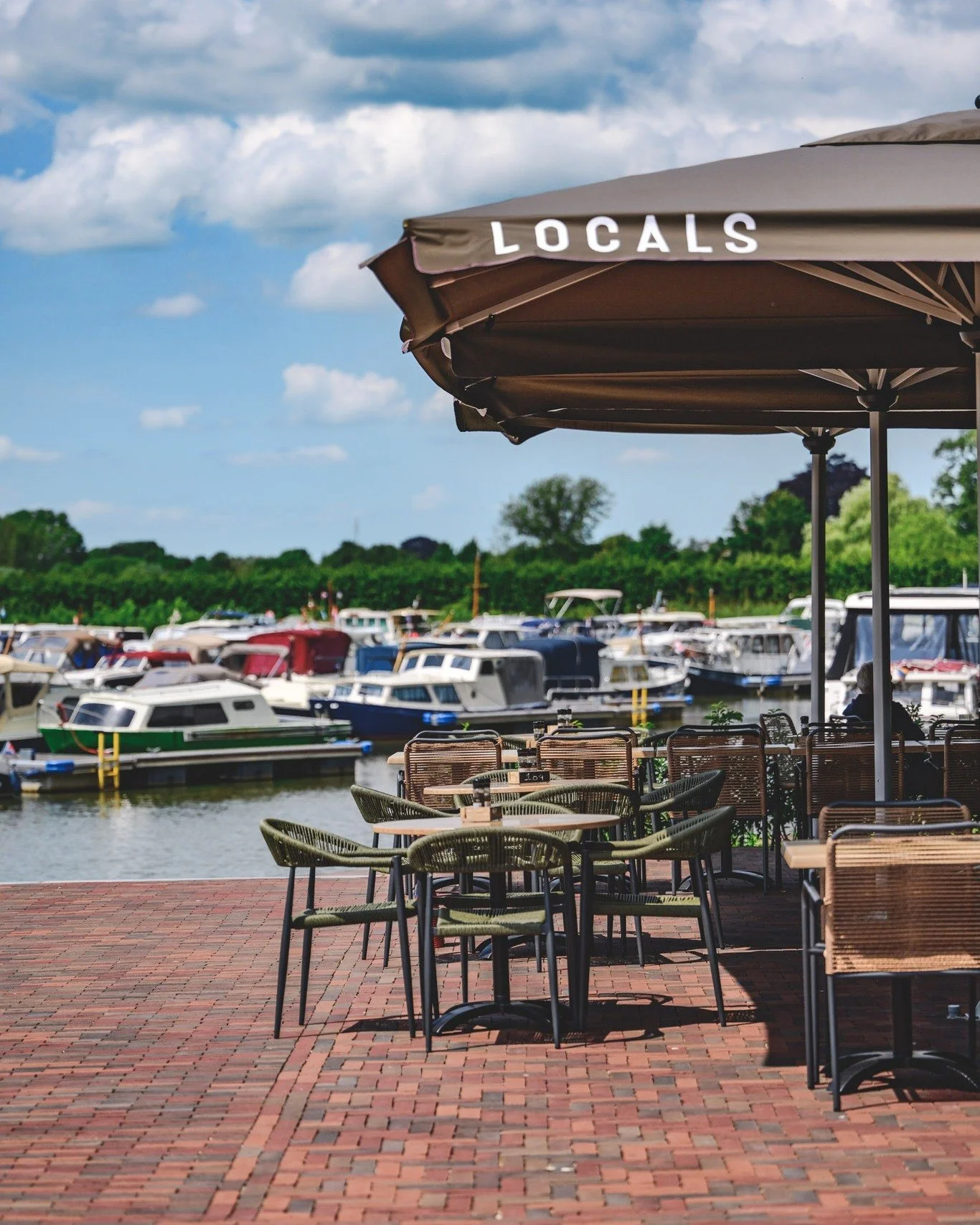 Menu — Restaurant Locals Eten & Drinken