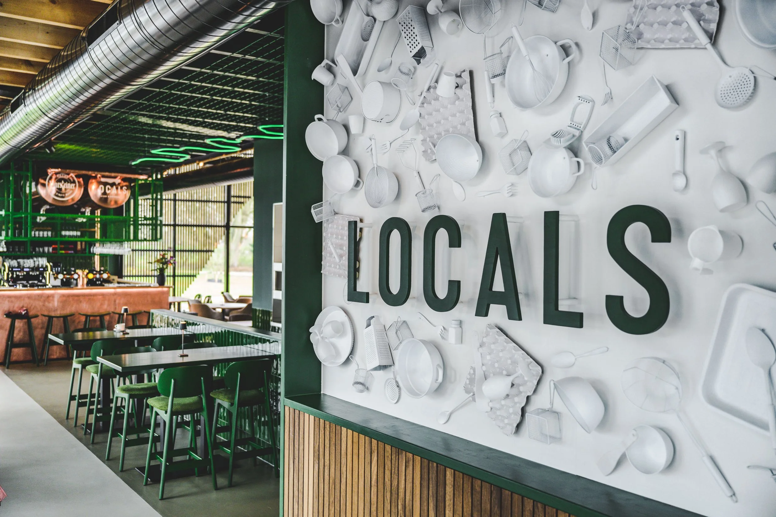 Menu — Restaurant Locals Eten & Drinken